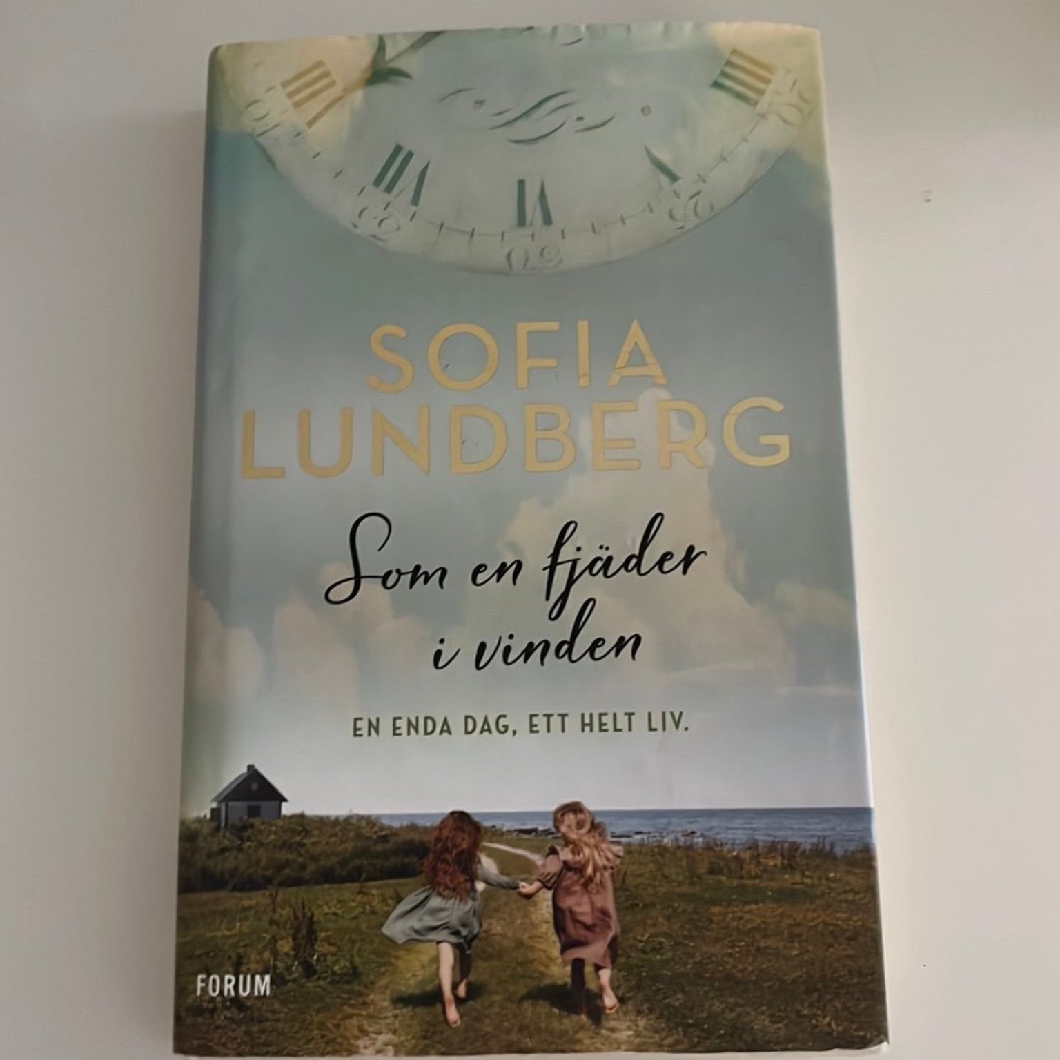 Som en fjäder i vinden av Sofia Lundberg | Köp på Tradera (705898661)
