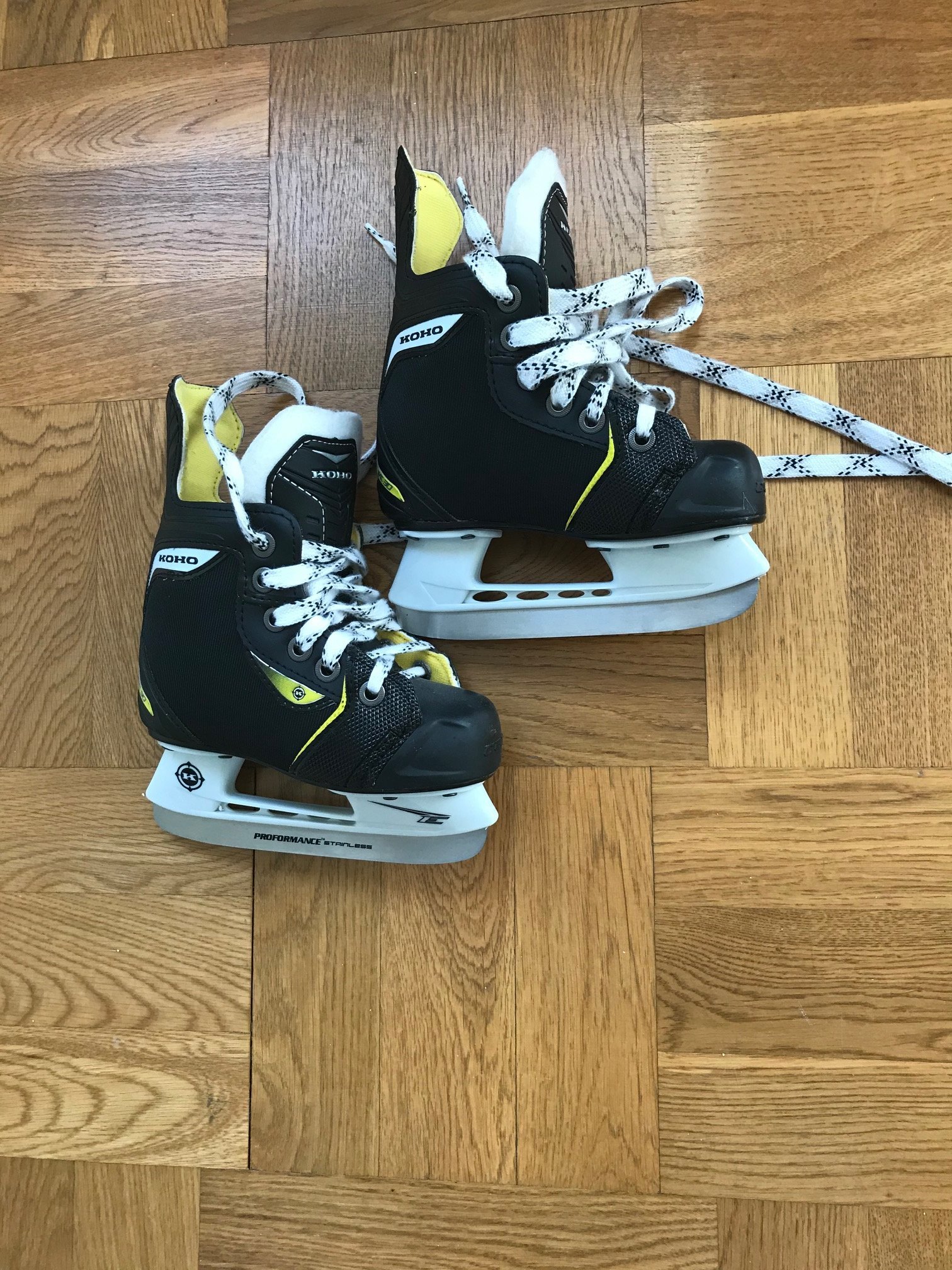 Skridskor Stl 26 387757989 ᐈ Köp På Tradera