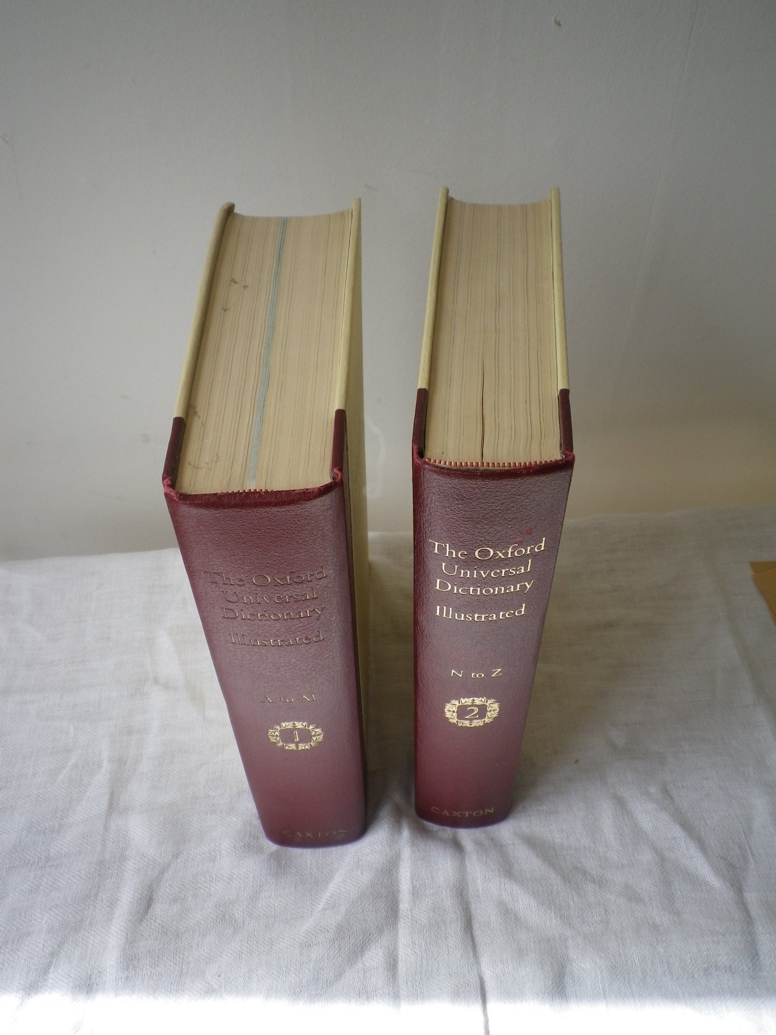 Se produkter som liknar The Oxford Universal Dictiona.. på Tradera (633062275)