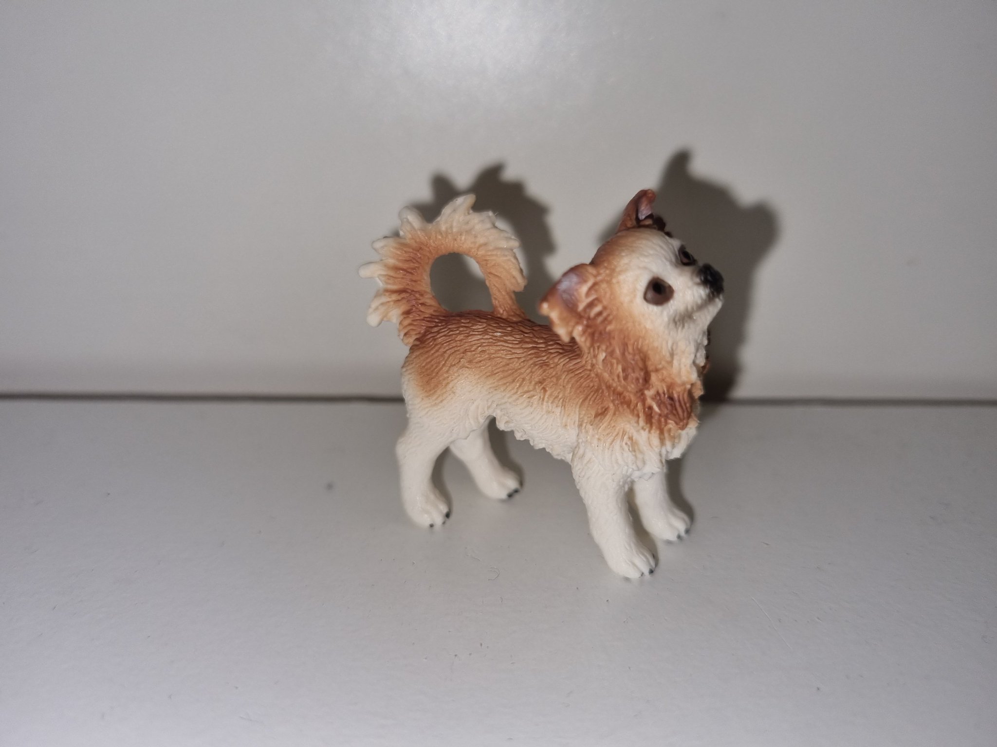 Schleich Chihuahua hund | Köp på Tradera (594516523)