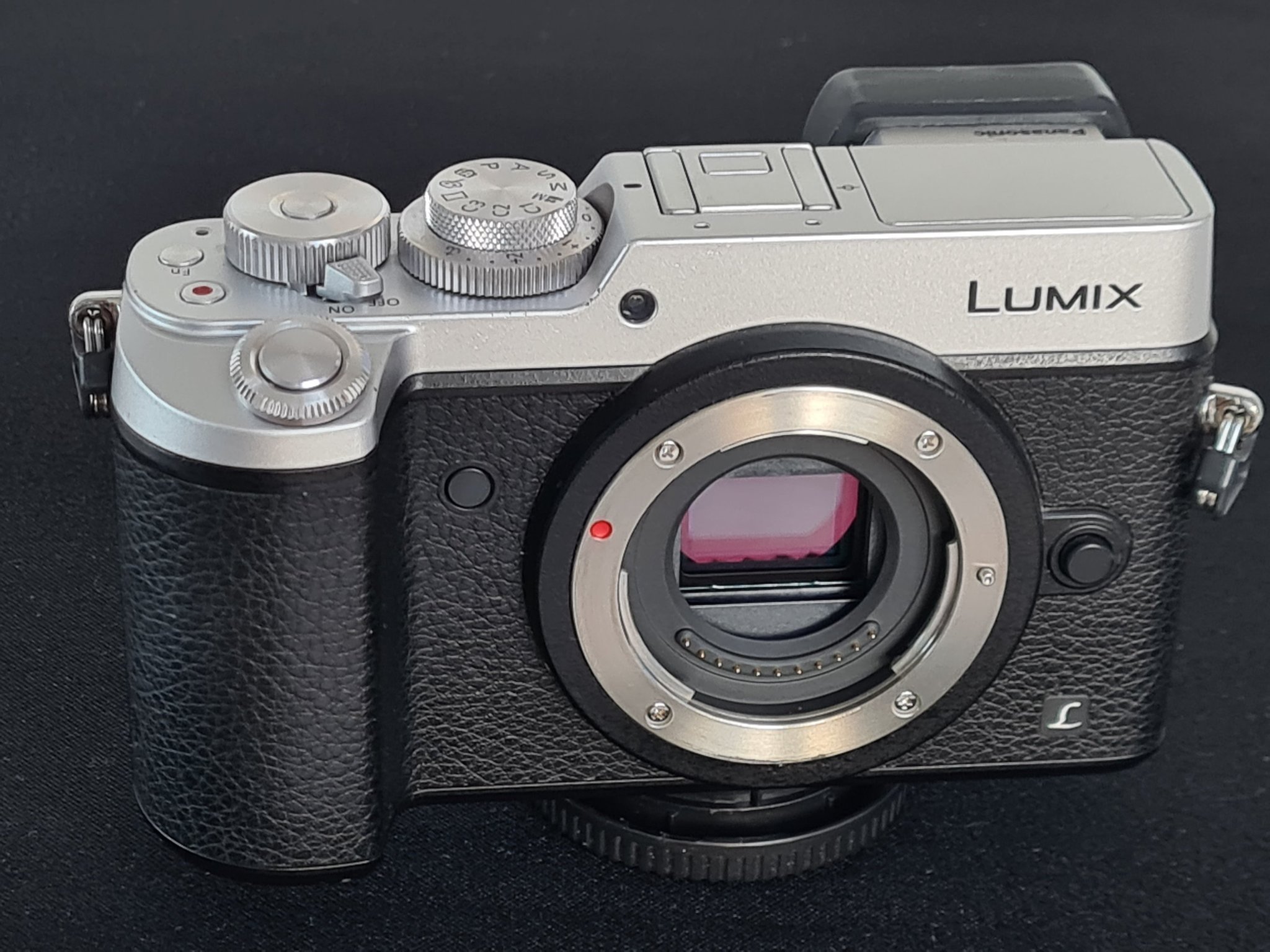 Panasonic Lumix DMC-GX8 Silver. Mycket trevlig .. | Köp på Tradera (694419658)