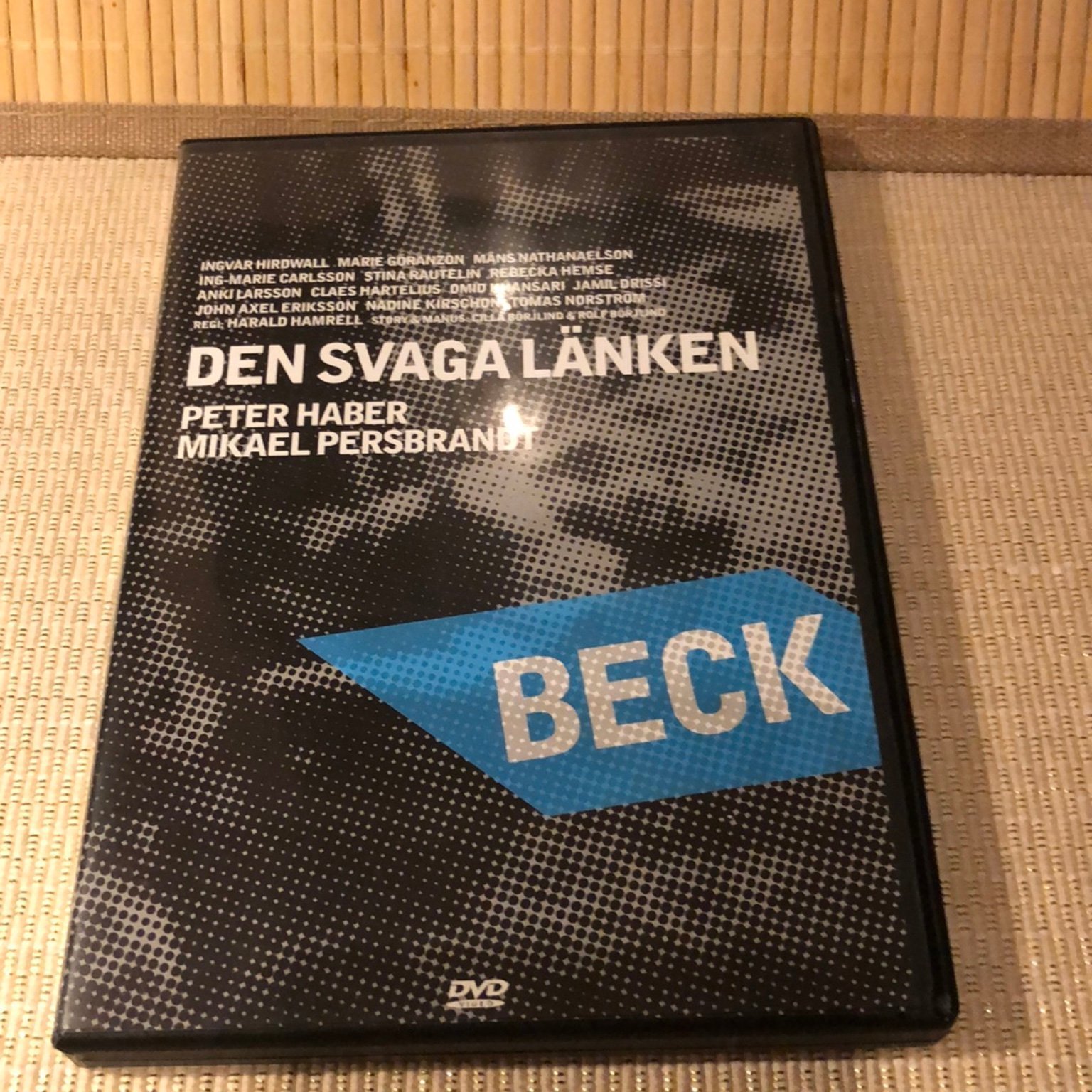 Se produkter som liknar Beck - 22- Den svaga länken- .. på Tradera (630941879)
