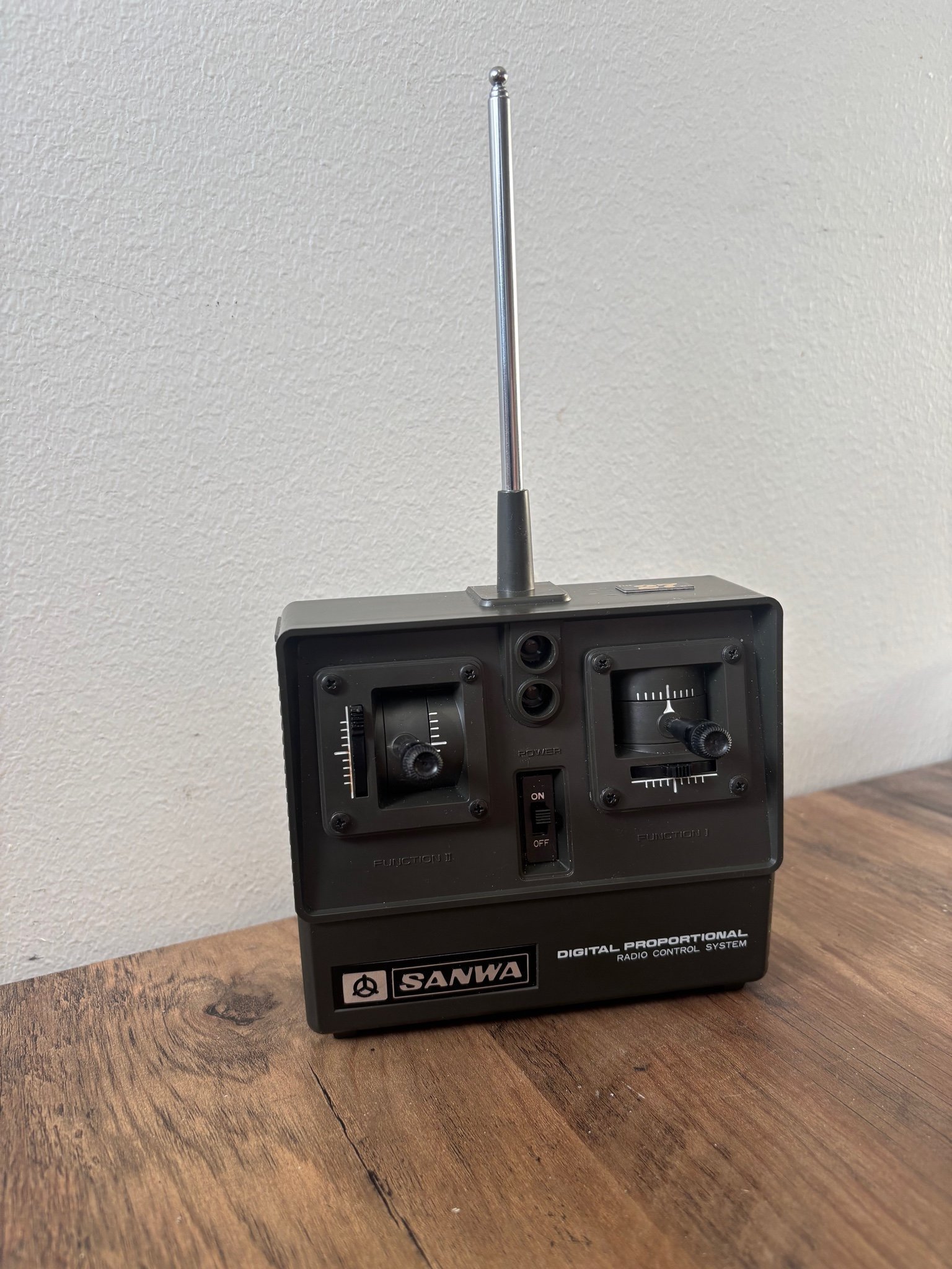 Sanwa Digital Proportional Radio Control System | Köp på Tradera (685983483)