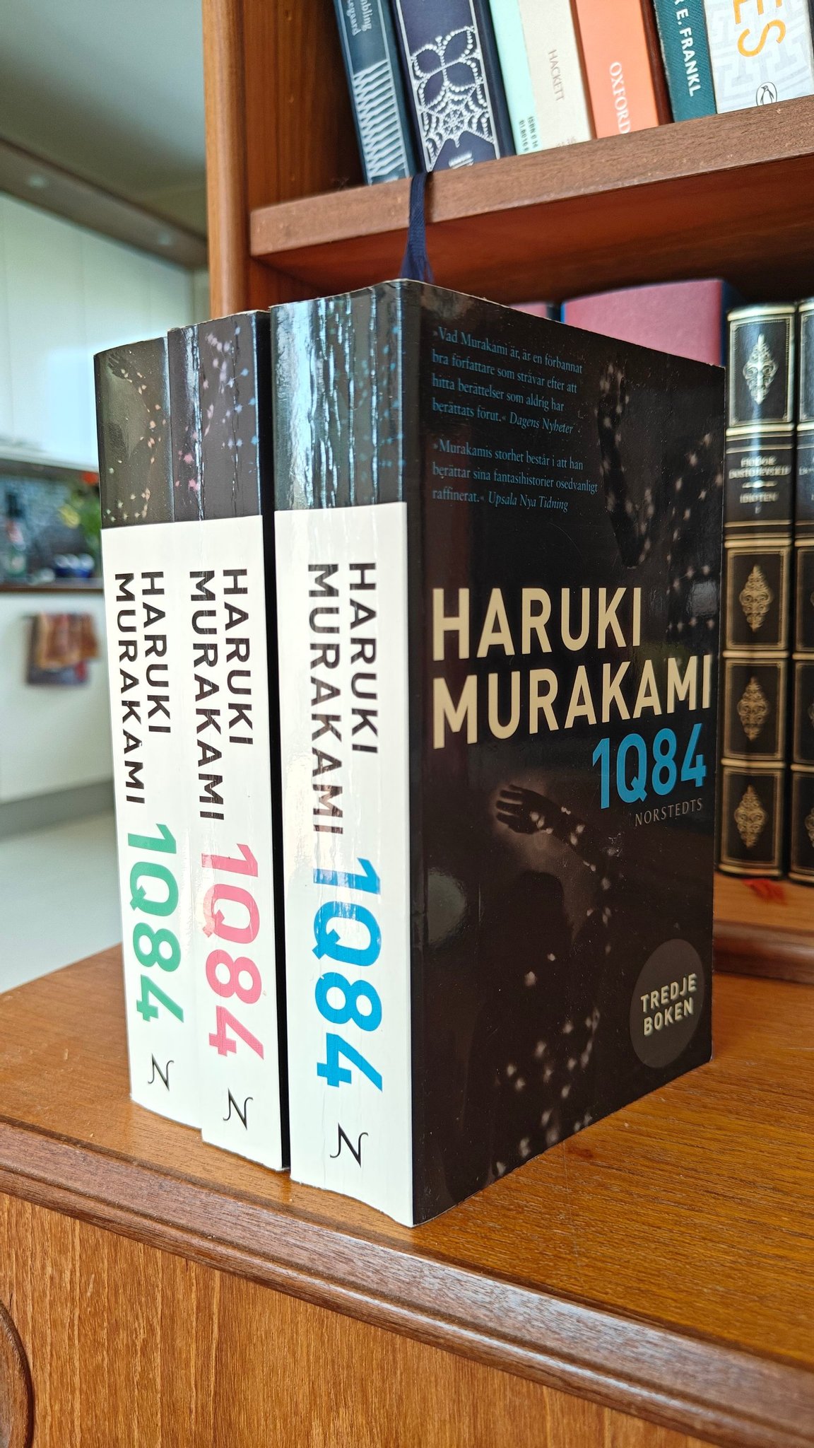 Se produkter som liknar 1Q84 av Haruki Murakami på Tradera (690856664)