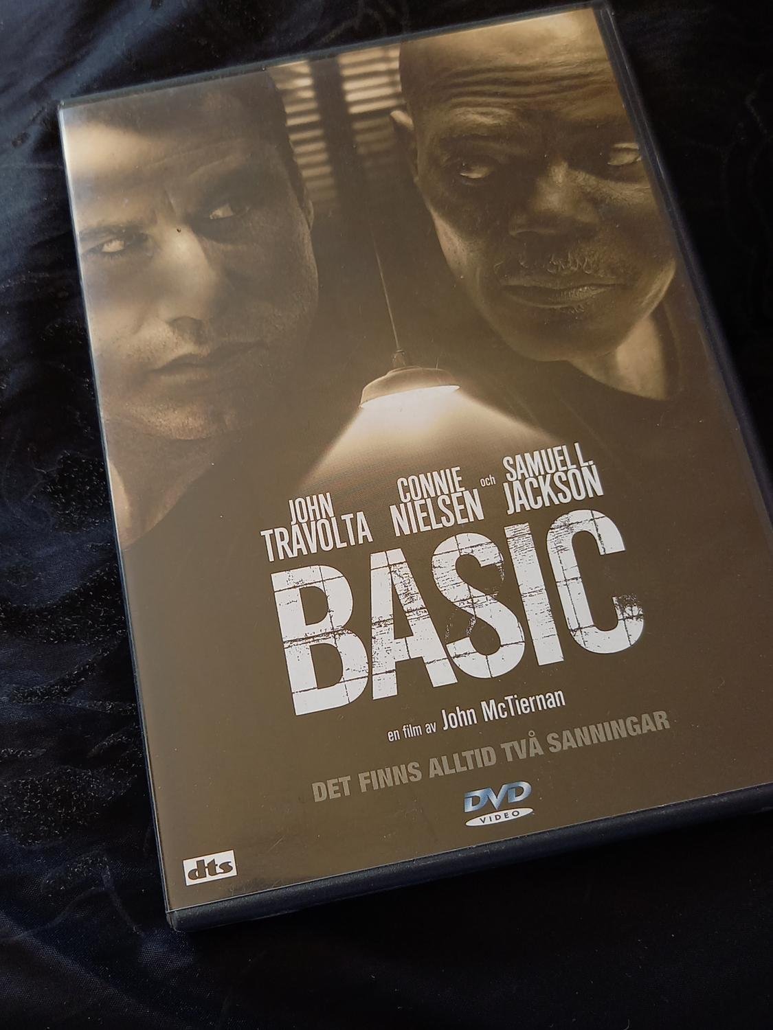 Basic | Svensk utgåva | John Travolta | Samuel .. | Köp på Tradera (672778836)
