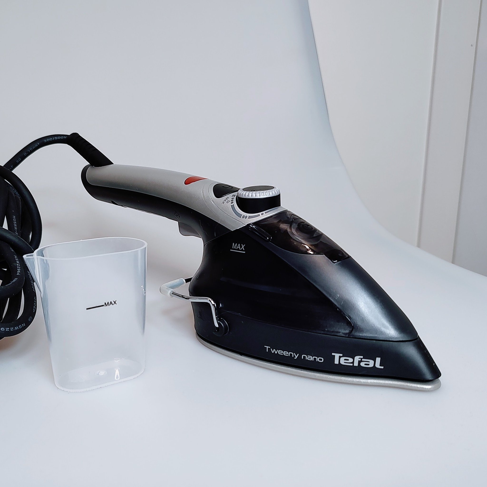 Tefal Tweeny Nano handhållen steamer / Strykjär.. | Köp på Tradera ...