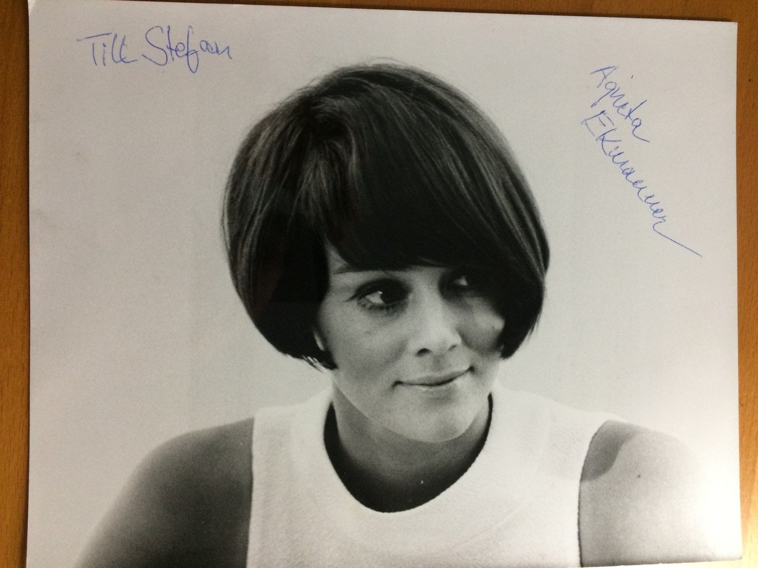 Se produkter som liknar Agneta Ekmanner - Skådespelar.. på Tradera (651302202)