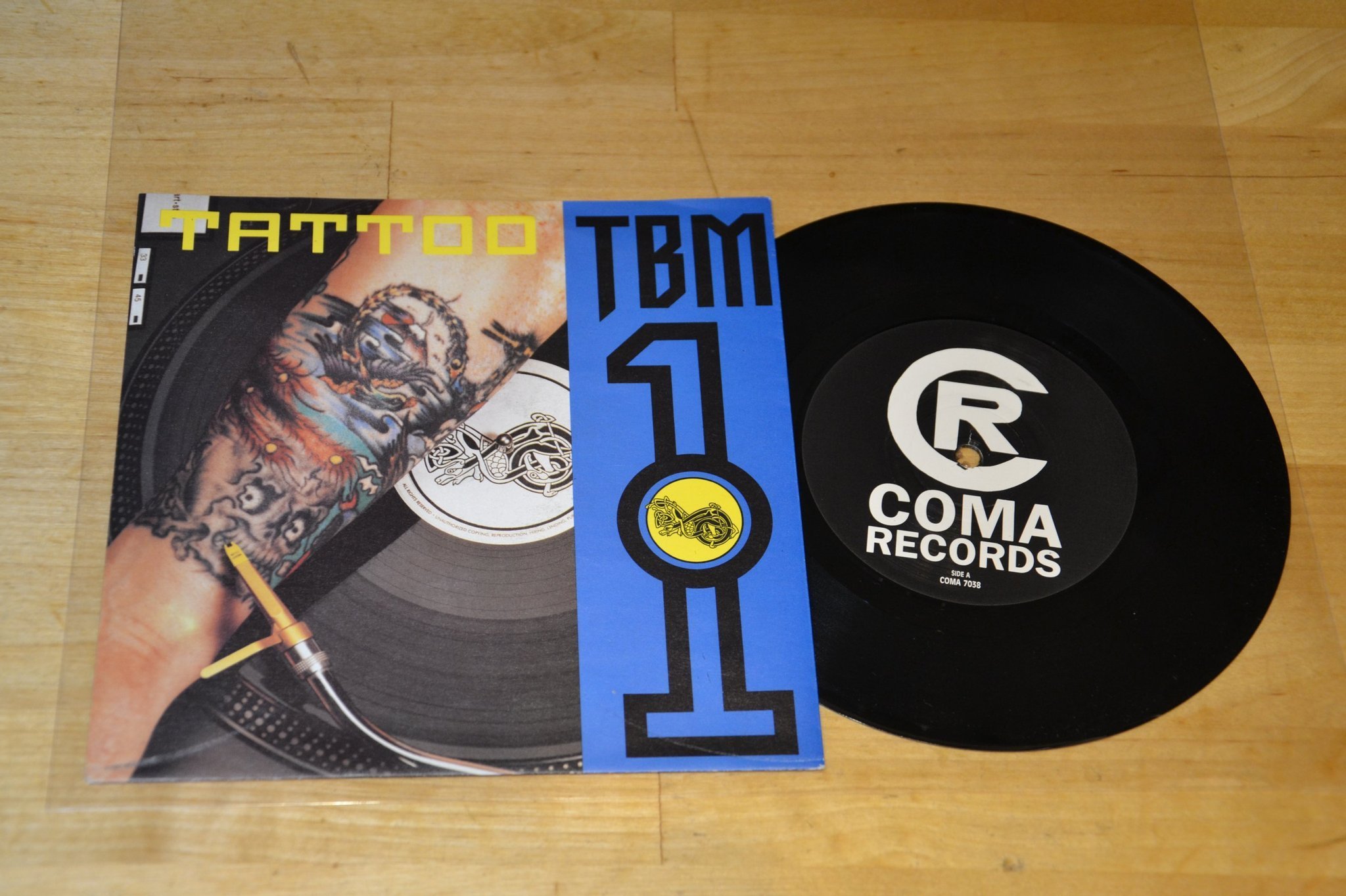 TBM 1 vs F.M. - TATTOO - Vinylsingel MEGA COMA .. | Köp på Tradera (695293157)