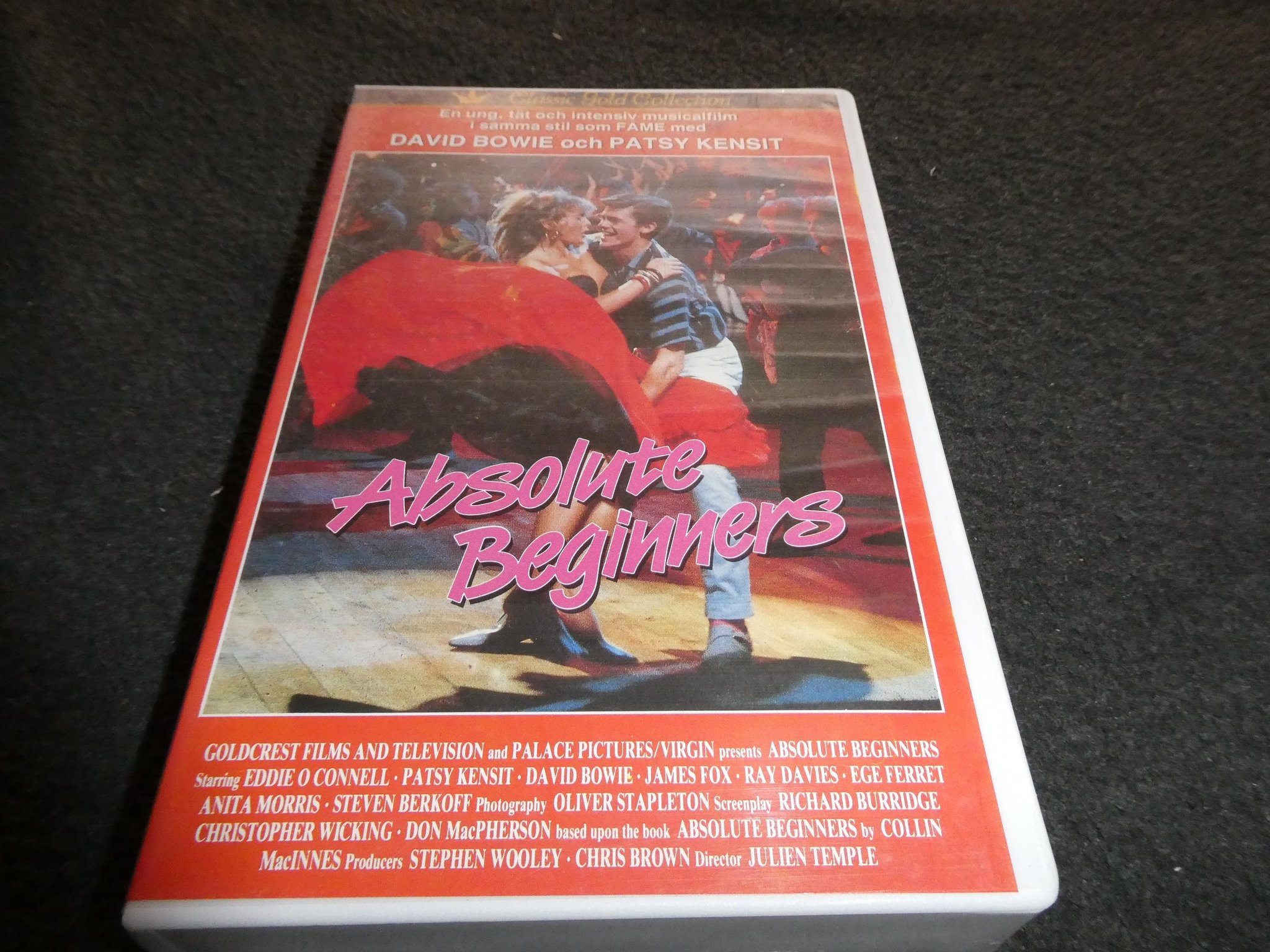 Se produkter som liknar Absolute beginners (1986) - D.. på Tradera (634881973)