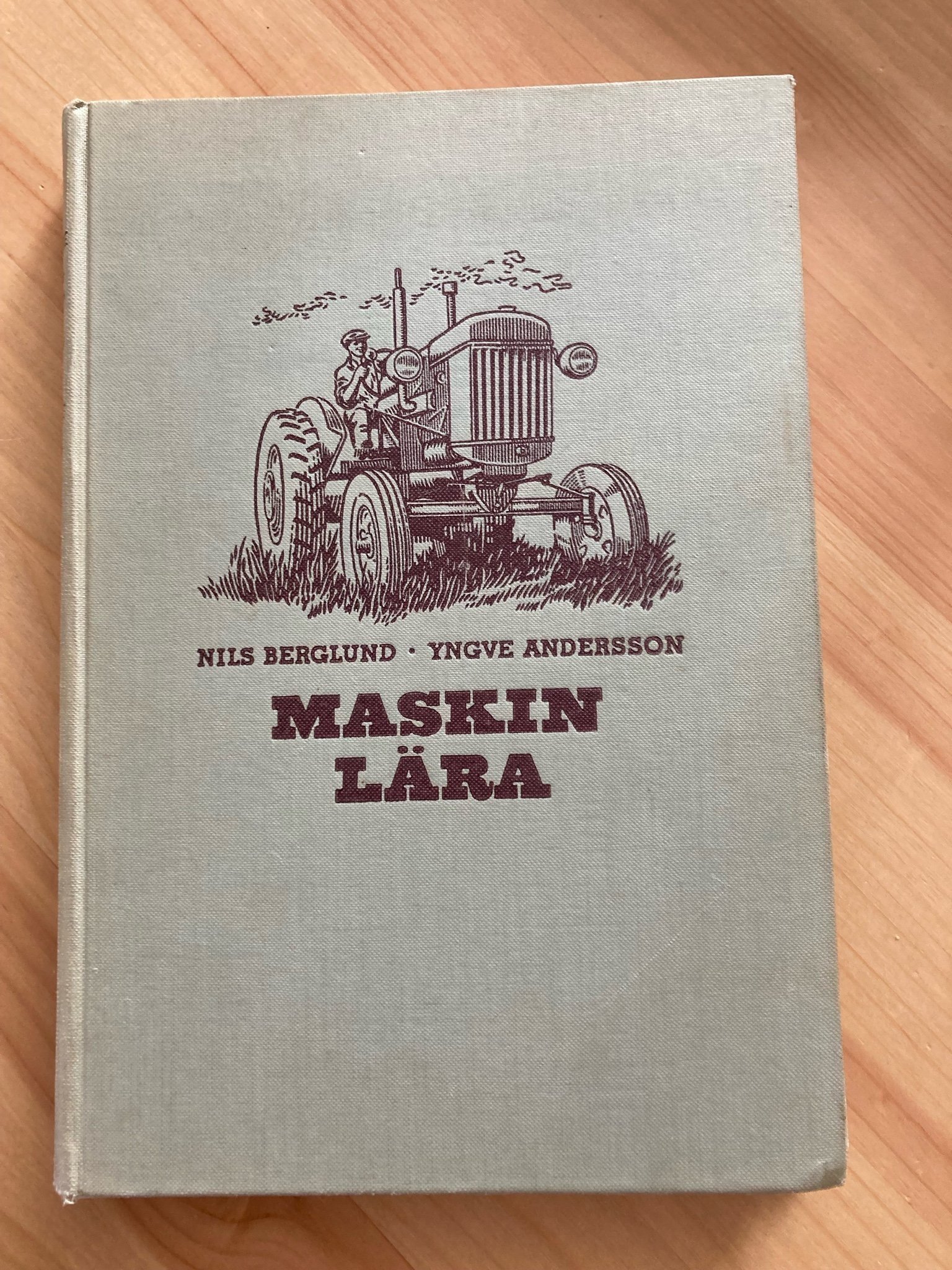Se produkter som liknar Maskinlära av Nils Berglund o.. på Tradera (696530958)