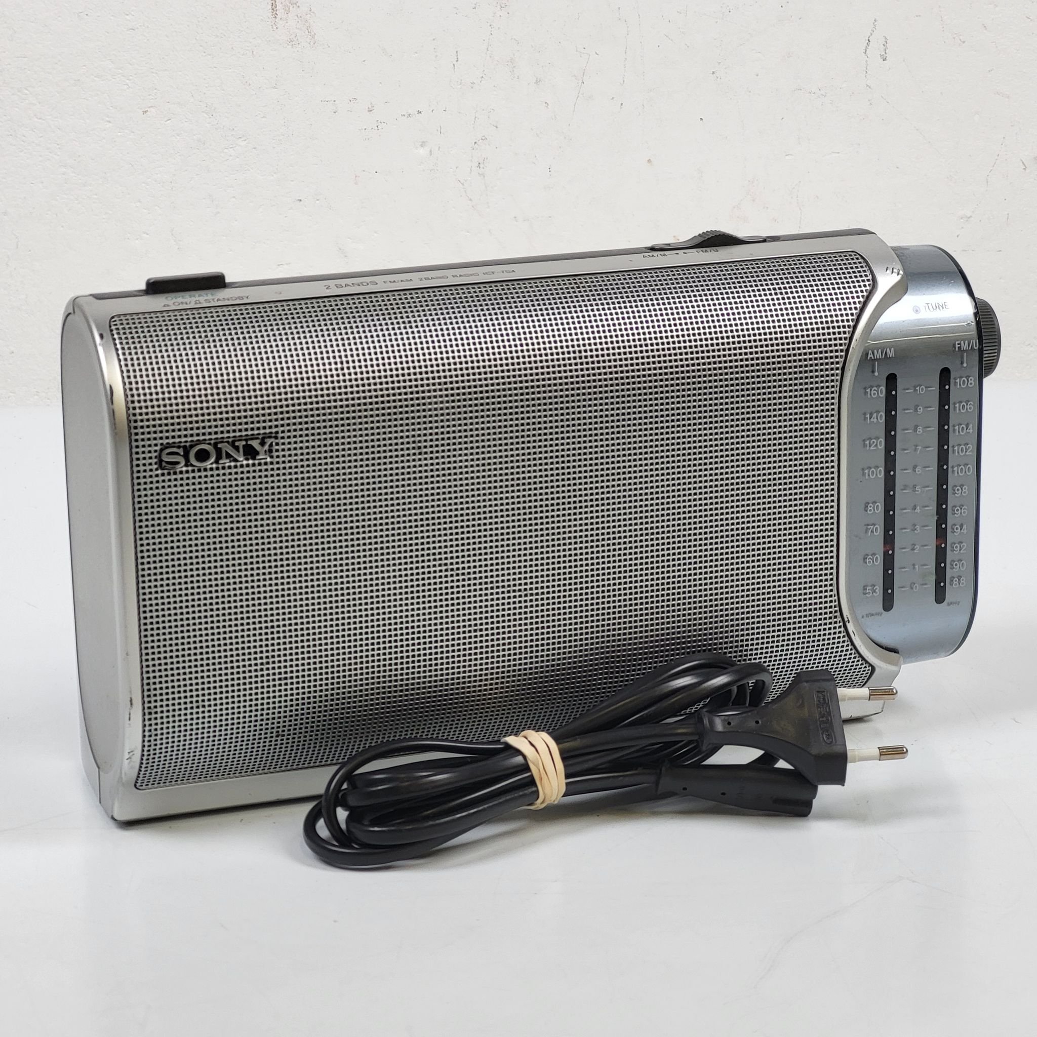 Se produkter som liknar Sony ICF-704 - Radio - Radioa.. på Tradera (684322298)