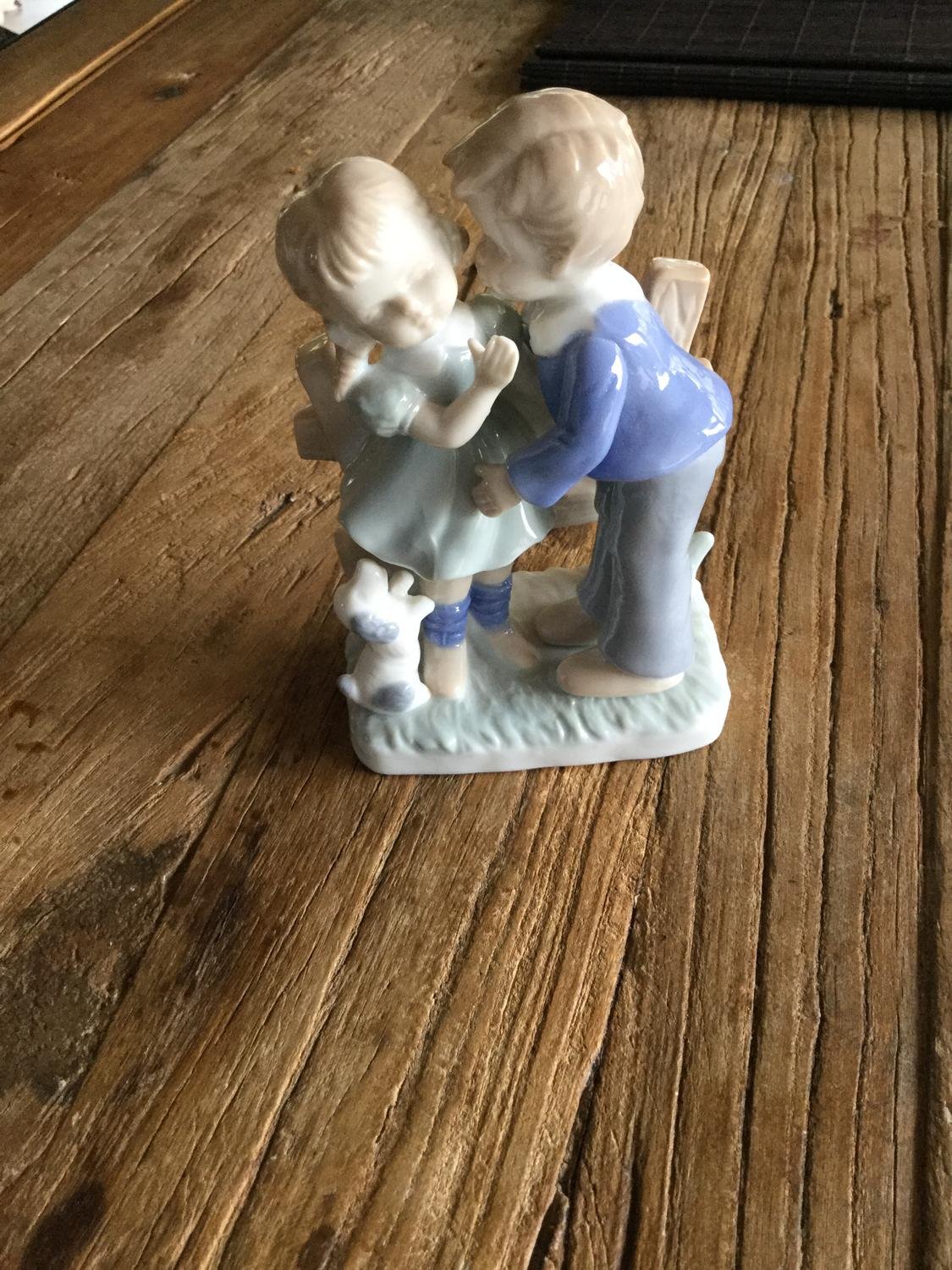 Figurin Pojke Och Flicka Köp På Tradera 401071085