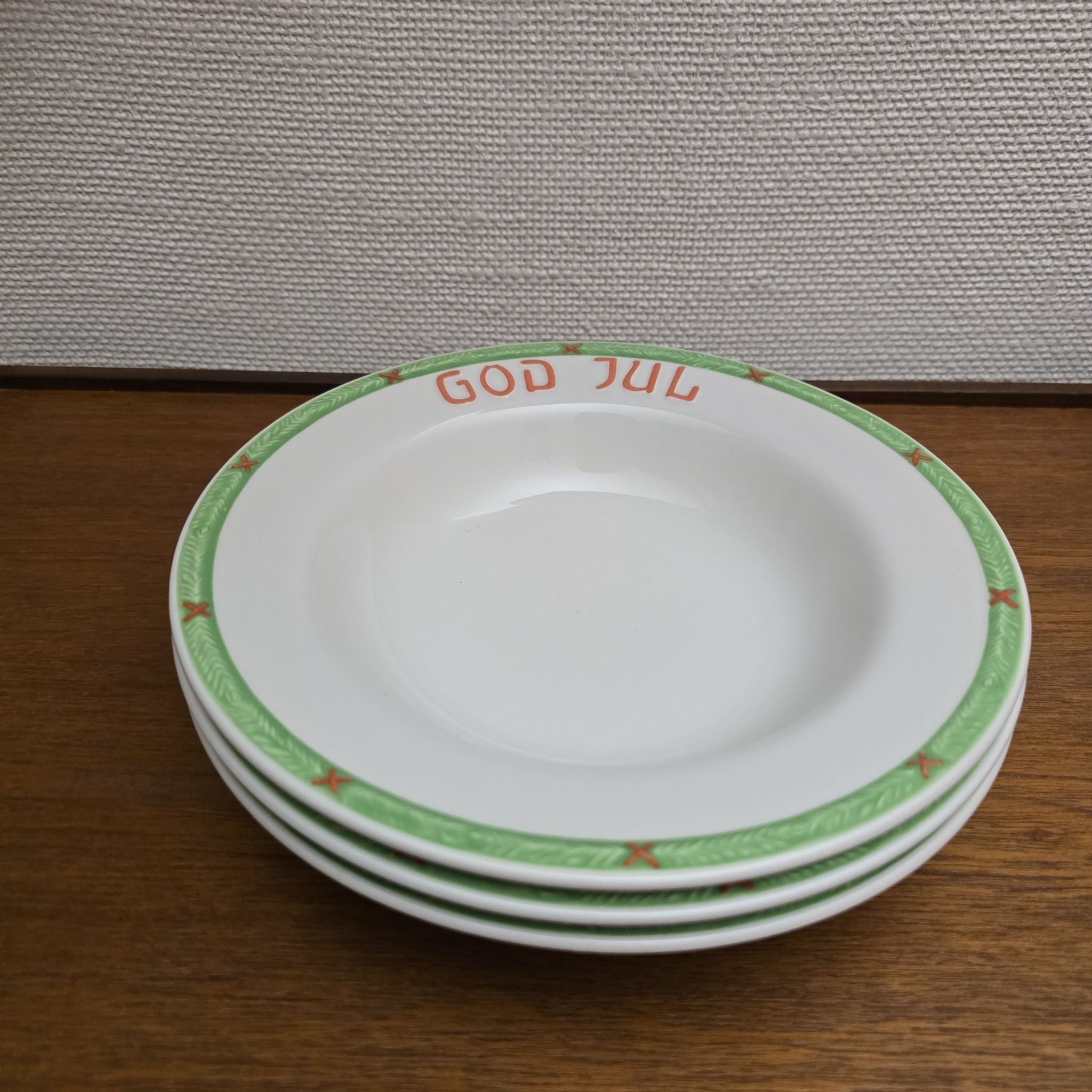 Se produkter som liknar 3 st GOD JUL Gustafsberg djup.. på Tradera (702233306)