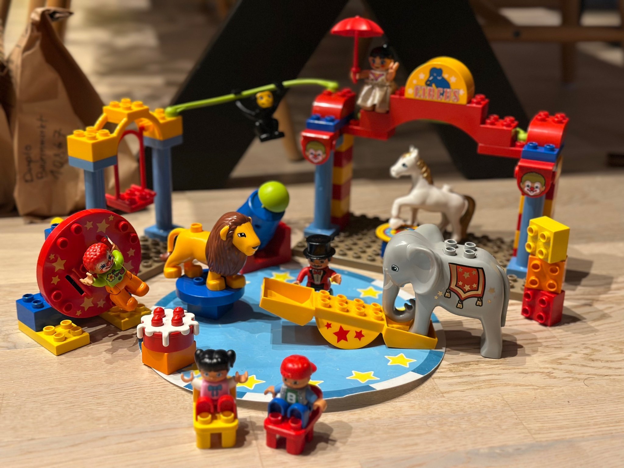 Lego Duplo Cirkus 5593 Zirkus XXL Set figurer d.. | Köp på Tradera ...