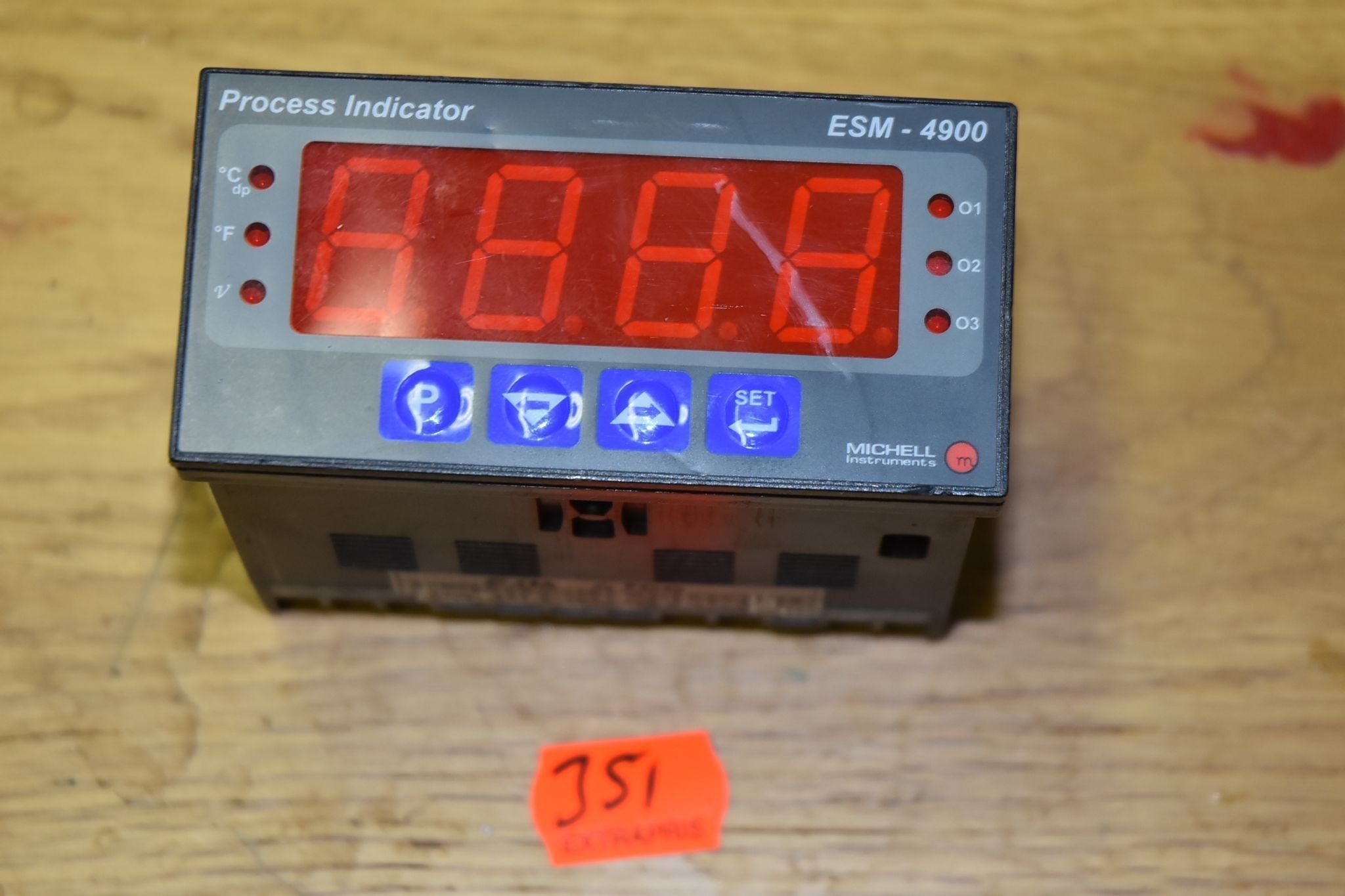 Se produkter som liknar Emko ESM-4900 2-punkts, P, PI.. på Tradera (697002110)