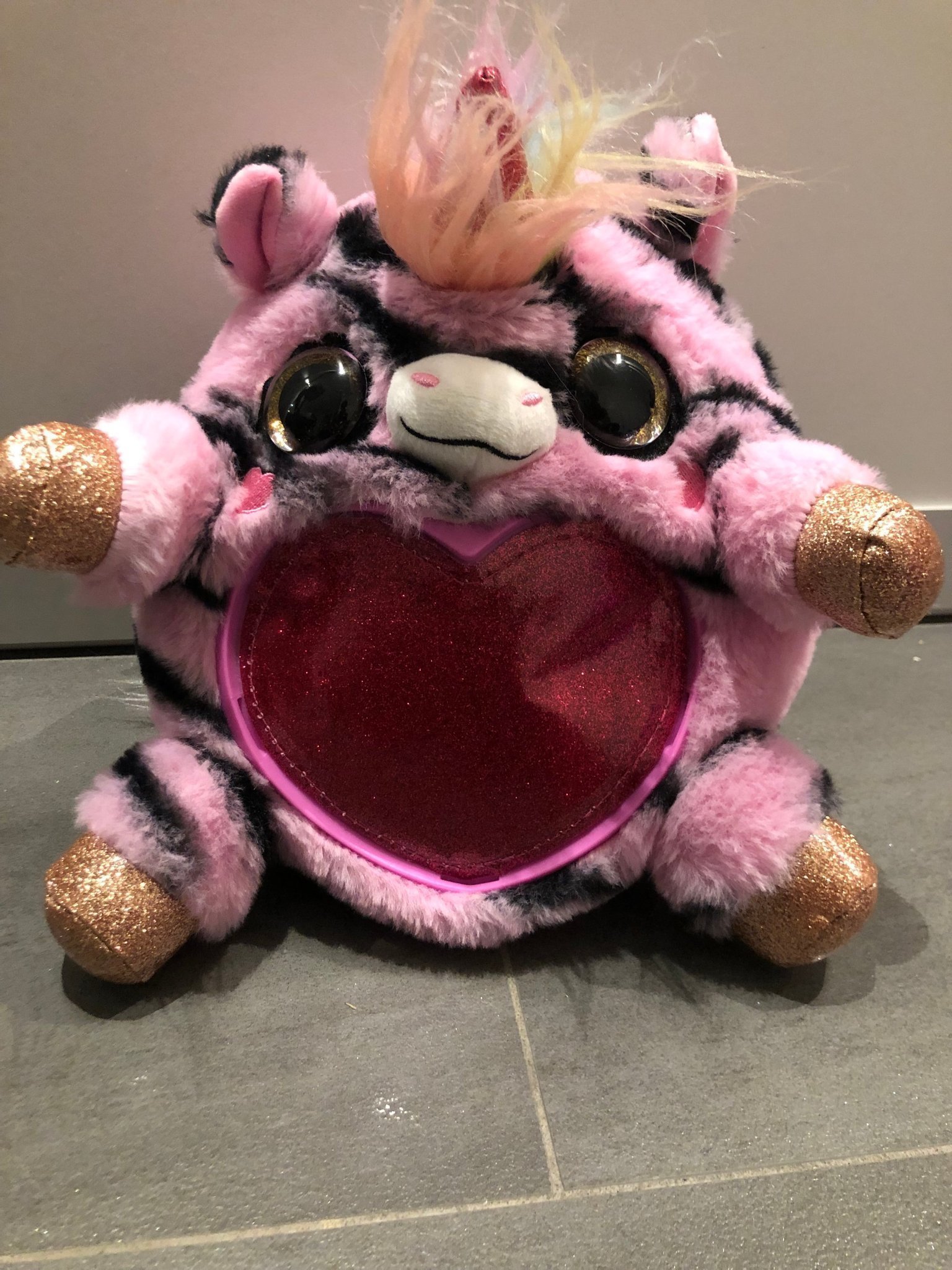 Se produkter som liknar Rainbocorns gosedjur i ägg ca.. på Tradera (625900116)