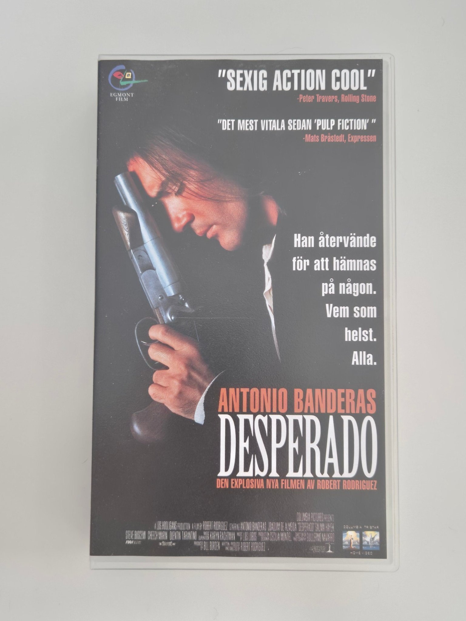Se produkter som liknar Desperado VHS på Tradera (688850804)