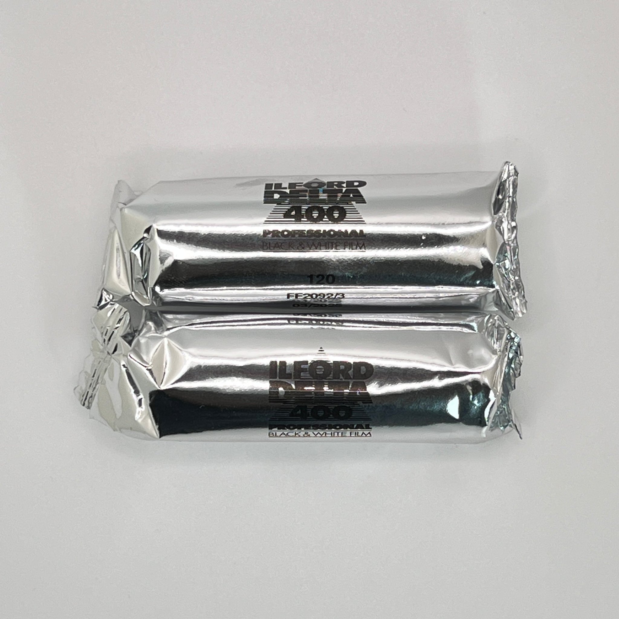 Se produkter som liknar 2x Ilford Delta 400 120 Film .. på Tradera (685643302)