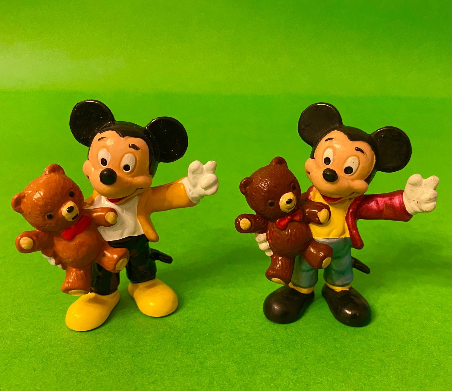 2 Musse Pigg med Nalle olika målade Mickey Mous.. | Köp på Tradera (642123676)