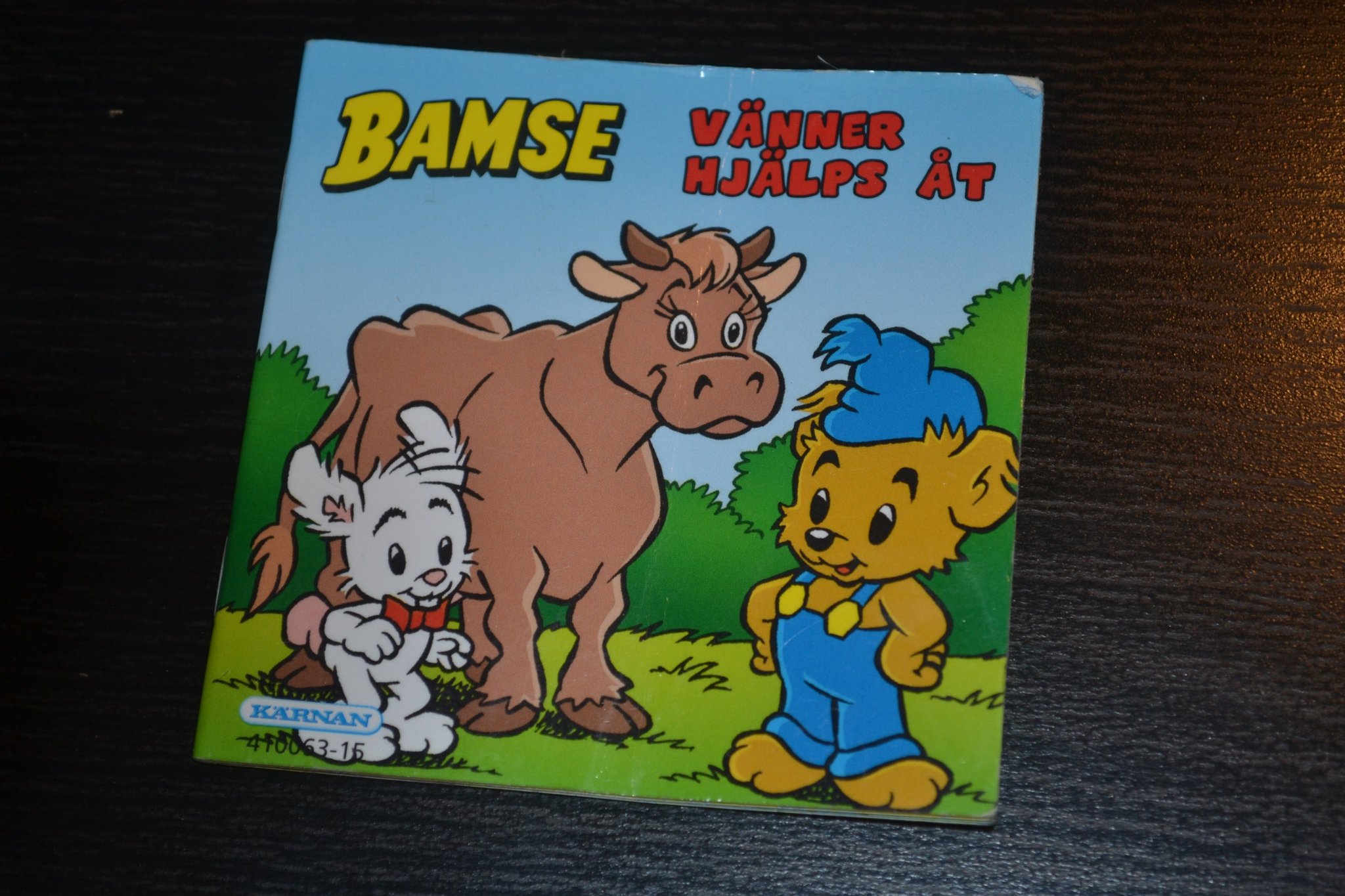 Kärnan liten bok Bamse vänner hjälps åt | Köp på Tradera (704948634)