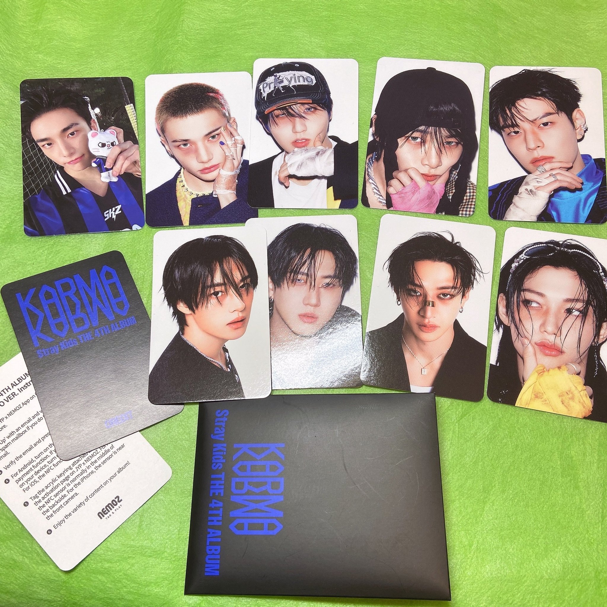 Stray Kids SKZOO KARMA Official Hyunjin Photo C.. | Köp på Tradera (698340666)