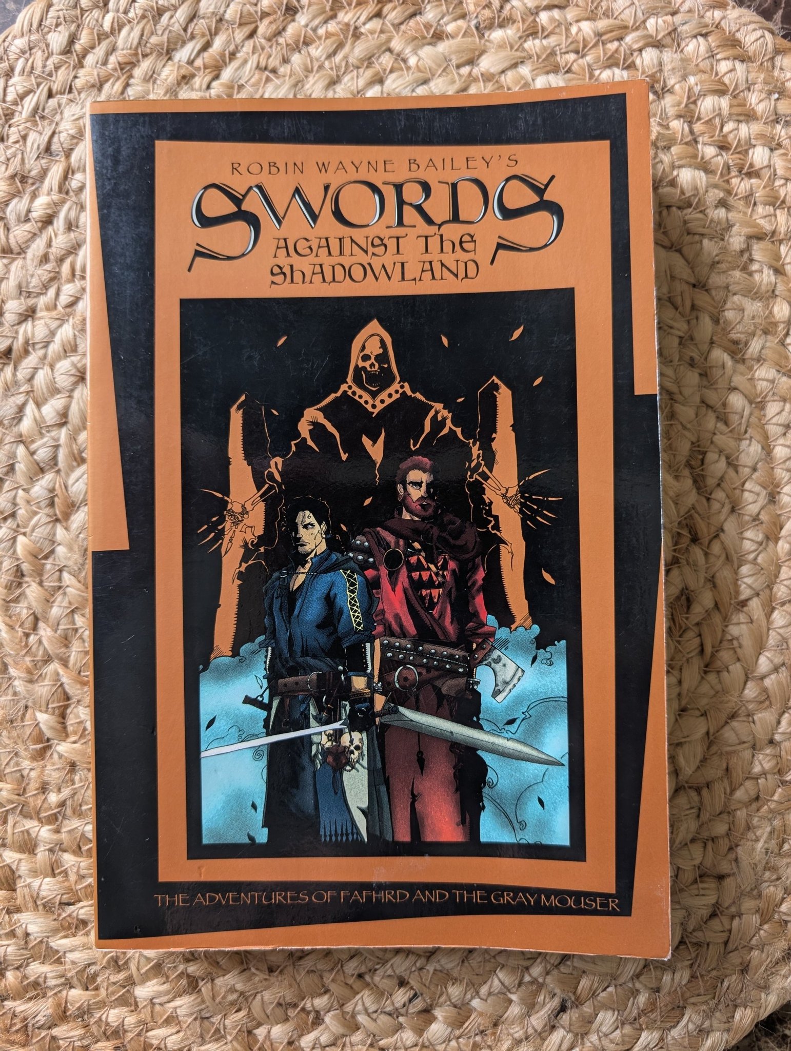 Swords Against the Shadowland av Robin Wayne Ba.. | Köp på Tradera (688618475)