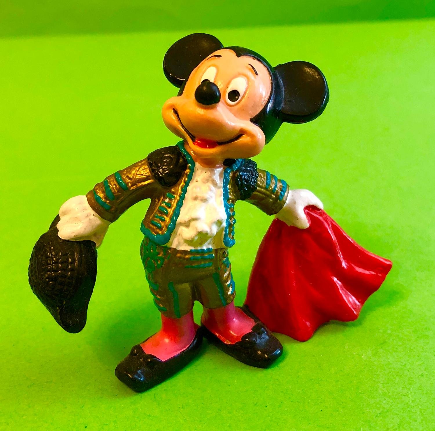 Musse Pigg i Spanien Disney Figur Bully Bullyla.. | Köp på Tradera (596303835)