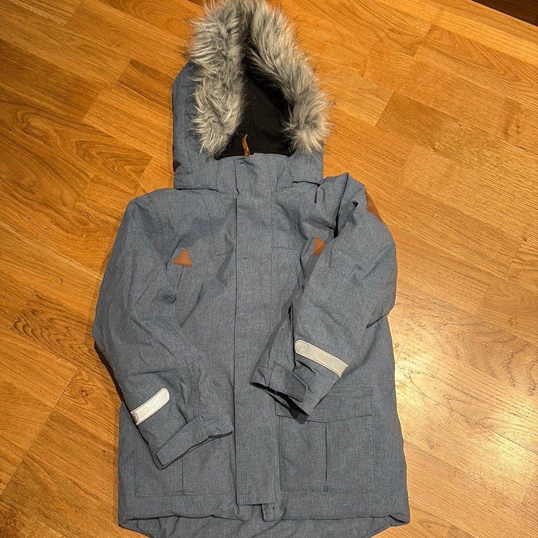 Se produkter som liknar Vinterjacka barn- POP, strl 110 på Tradera ...