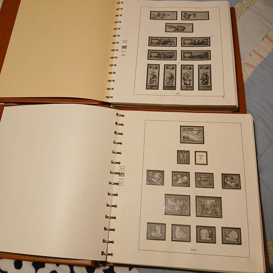 Se produkter som liknar DDR Safe förtrycksalbum 1949-.. på Tradera ...