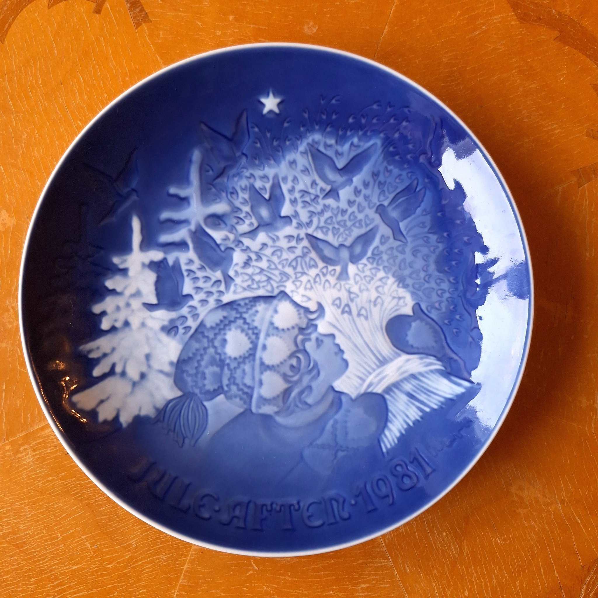 Bing & Gröndahl jultallrik 1981 juleplatte Jule.. | Köp på Tradera ...