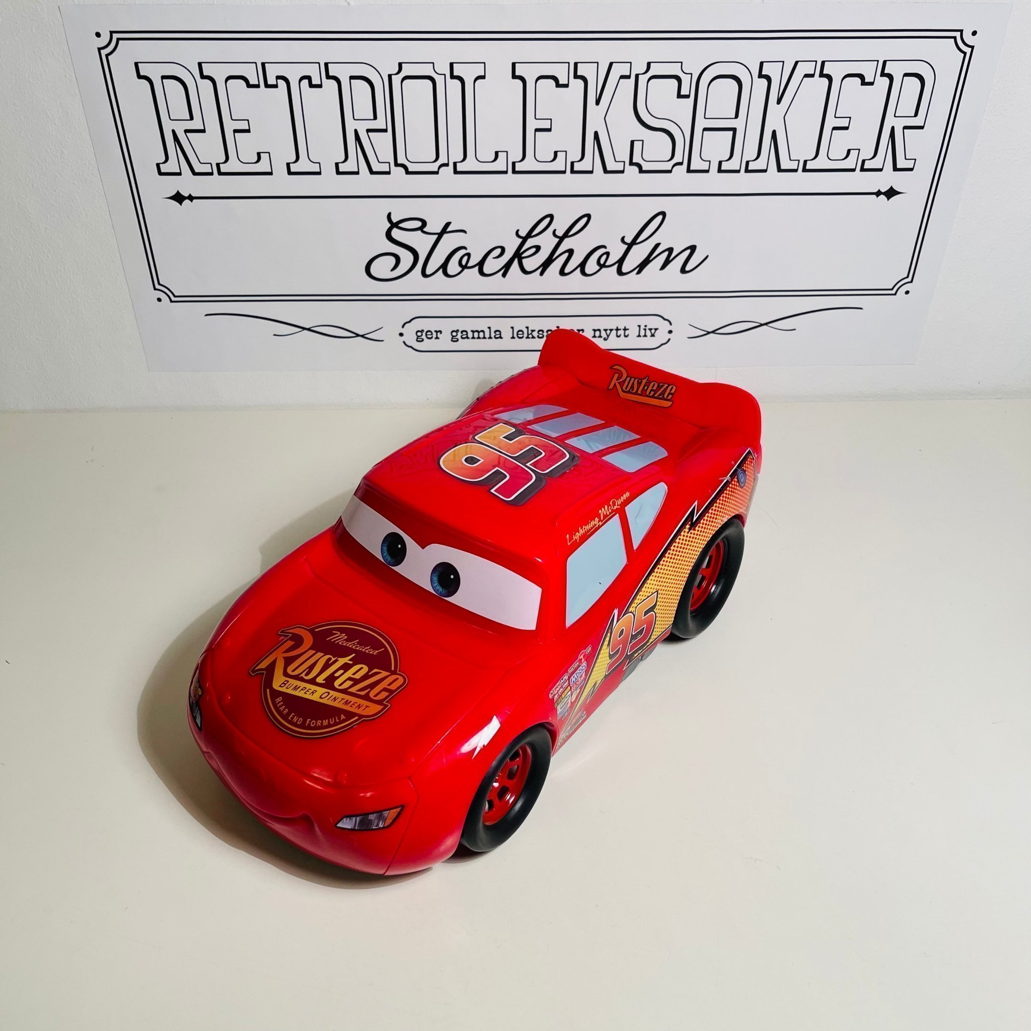 Leksaksbil - Disney Pixar Bi.. | Köp från Retroleksaker på Tradera ...