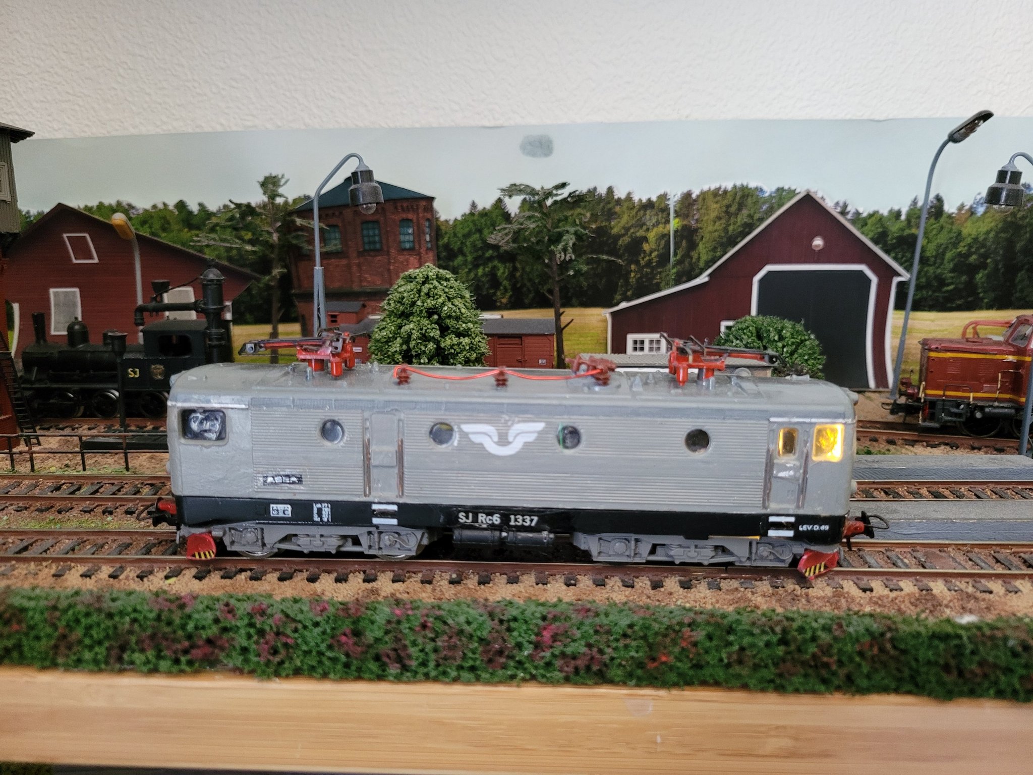 Se produkter som liknar Modellok SJ Rc6 1337 digitalt. på Tradera ...