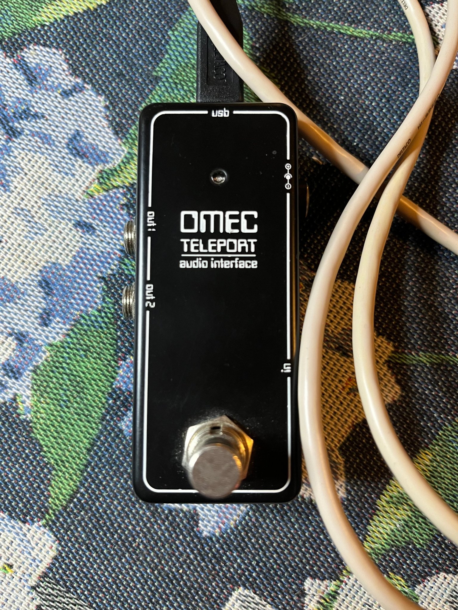 Se produkter som liknar OMEC Teleport Audio Interface på Tradera ...