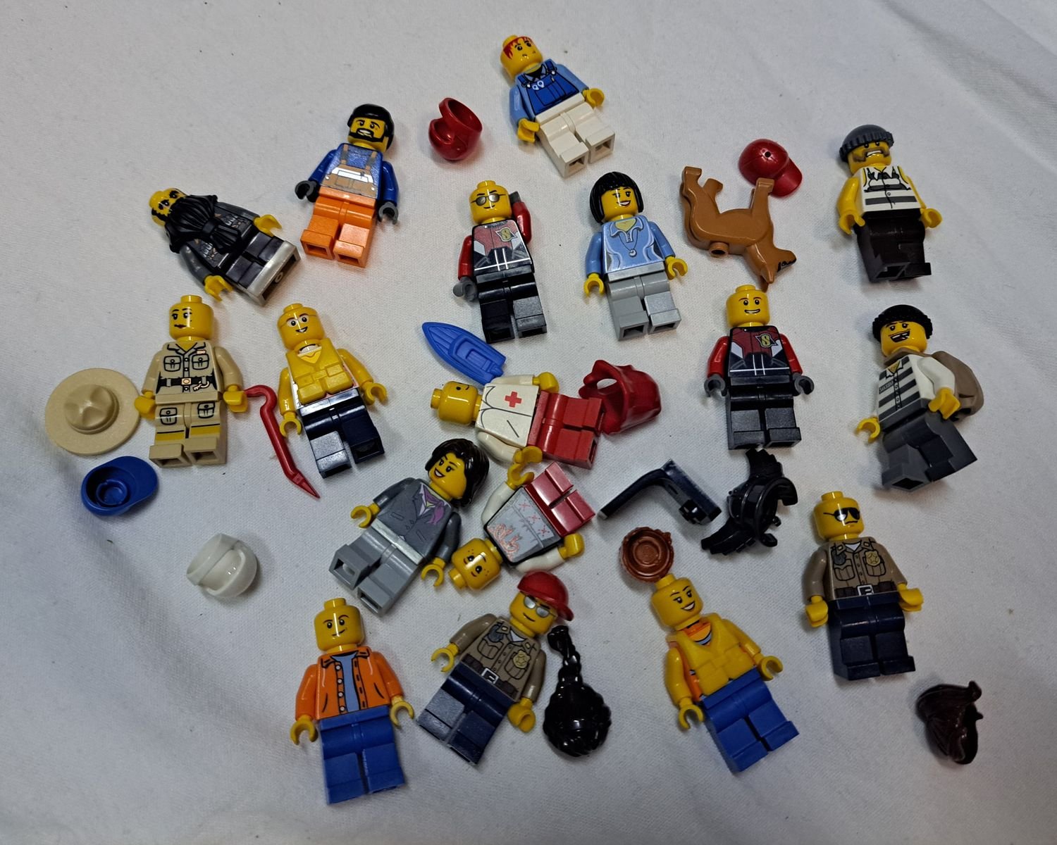 Vintage LEGO CLASSIC MINIFIGURE/MINIFIGURES Lot.. | Köp på Tradera ...