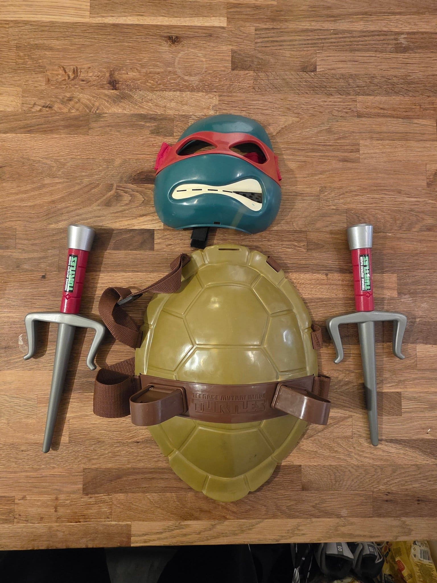 Teenage Mutant Ninja Turtles Raphael Set mask, .. | Köp på Tradera ...