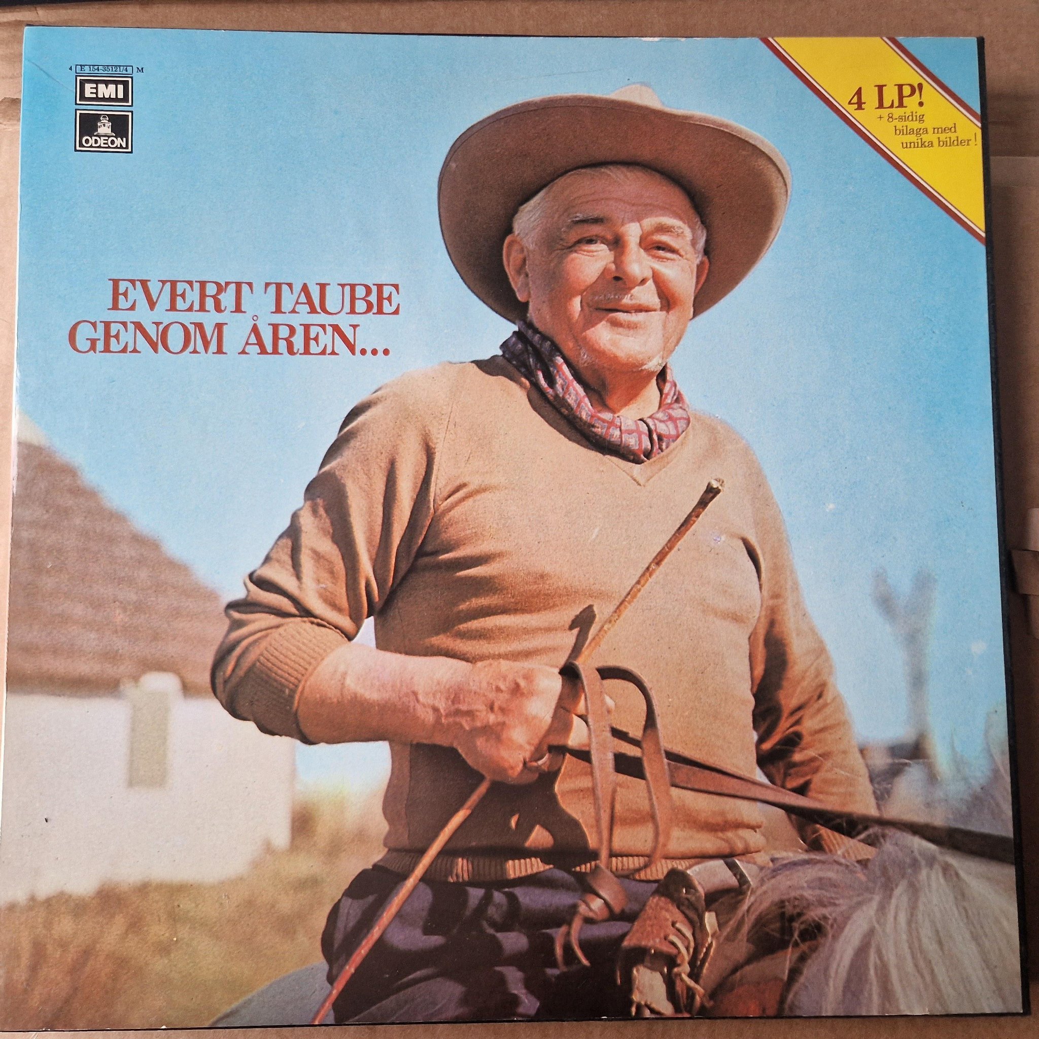 Se produkter som liknar Evert Taube - Evert Taube Gen.. på Tradera ...