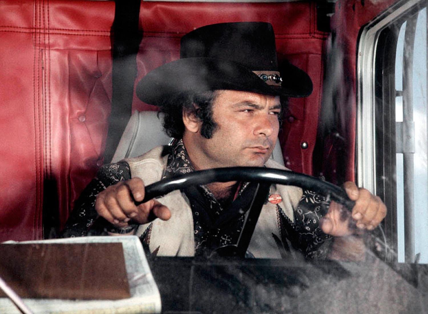 BURT YOUNG IS AN AMERICAN ACTOR *CONVOY* (1978).. | Köp på Tradera ...
