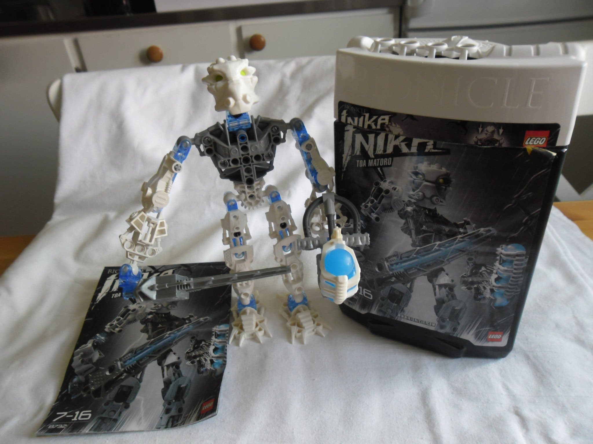Lego Bionicle Inika Toa Matoro 8732 | Köp på Tradera (670733179)