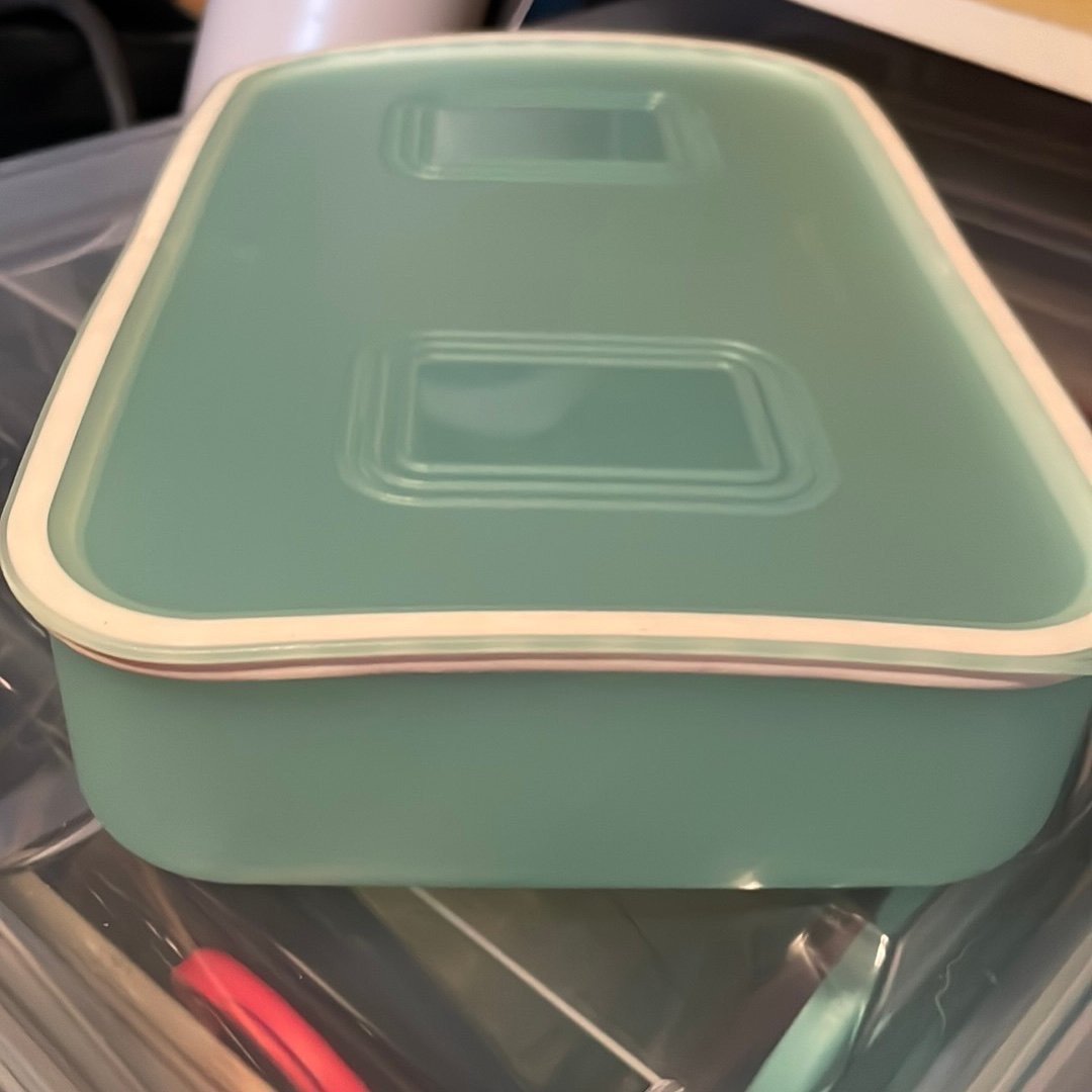 Se produkter som liknar Tupperware låda med lock på Tradera (695795901)
