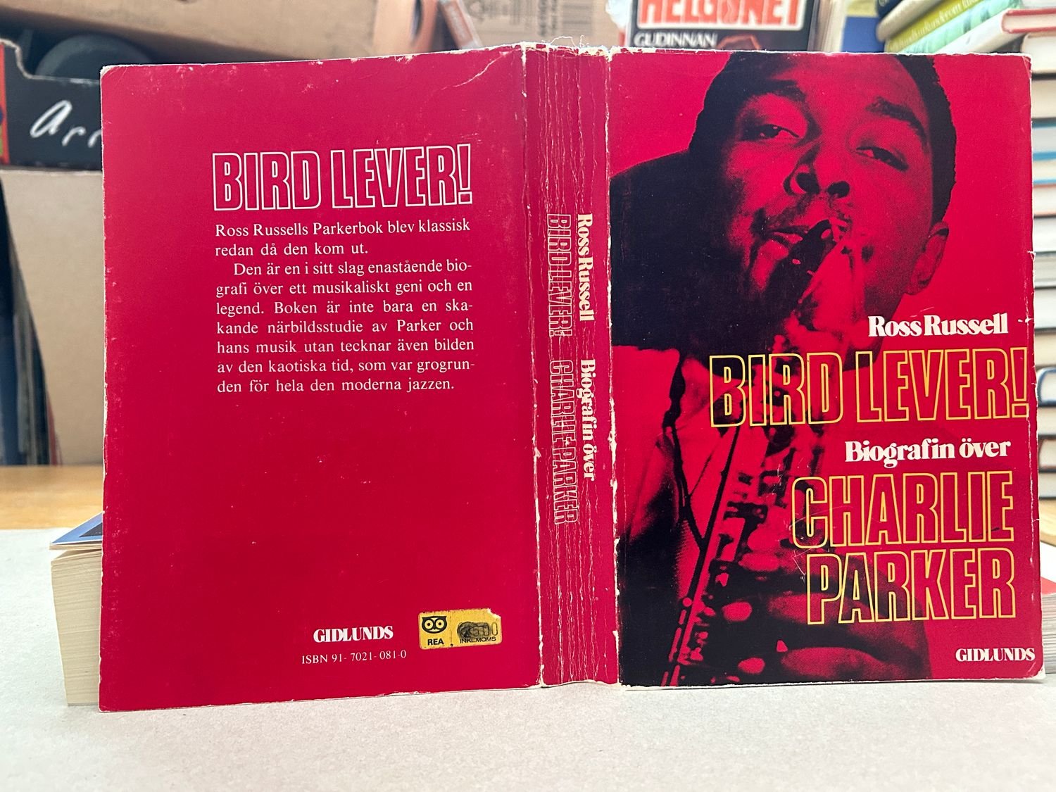 Se produkter som liknar Bird lever! Biografin över Ch.. på Tradera ...