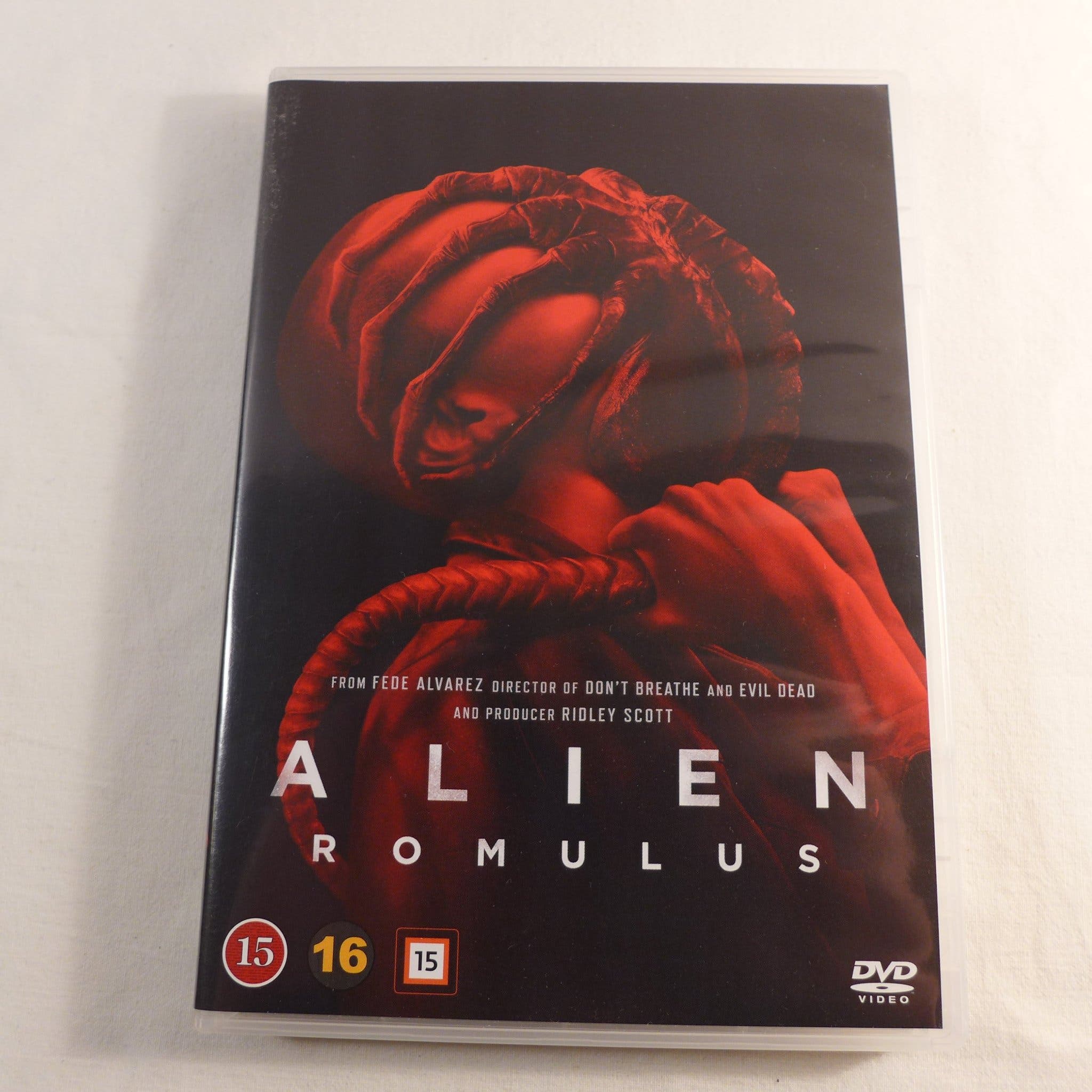Se produkter som liknar Alien: Romulus DVD producerad.. på Tradera ...