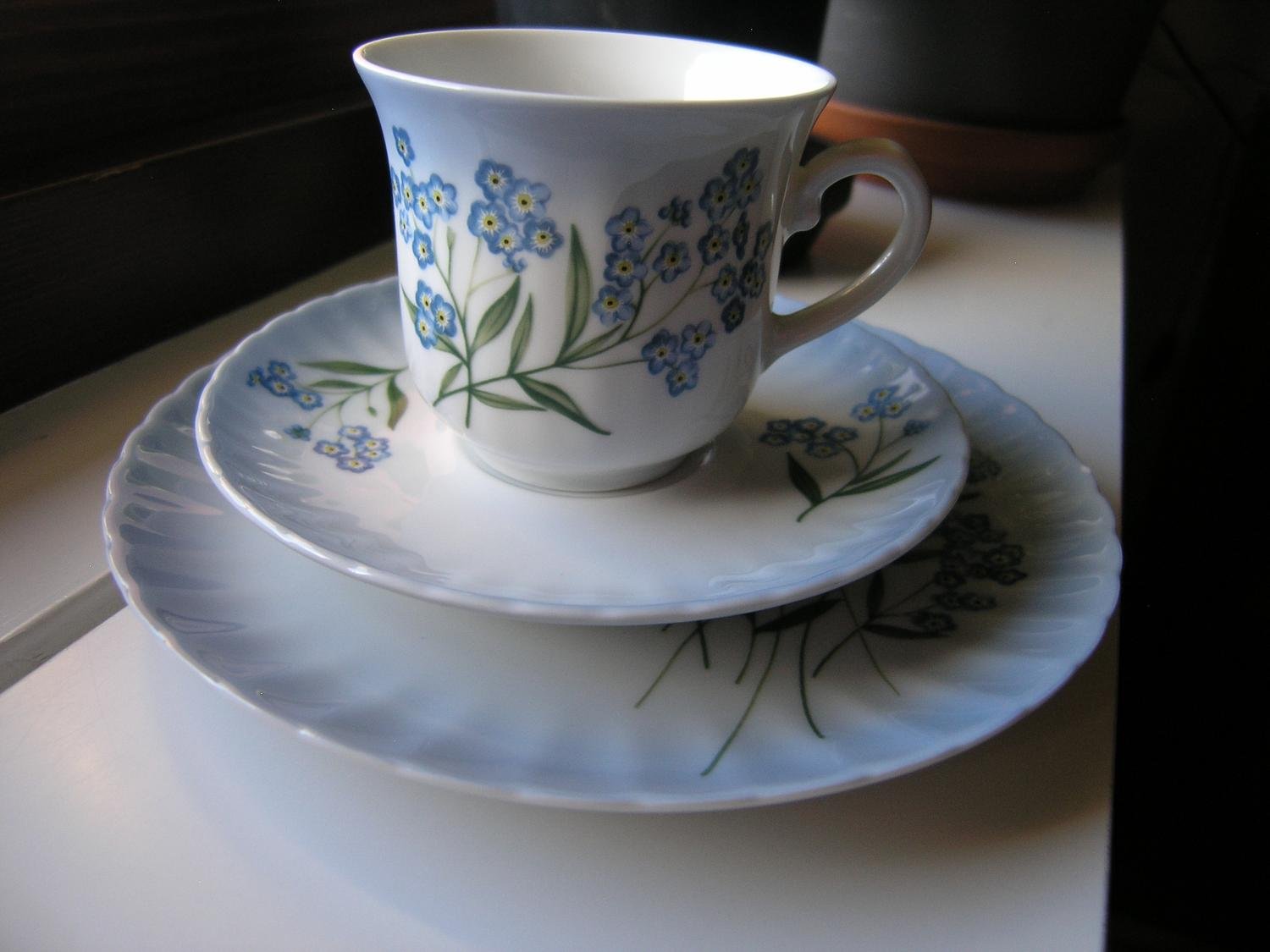 Svaneholm 1530 kaffeset, kopp med fat och assiett | Köp på Tradera ...