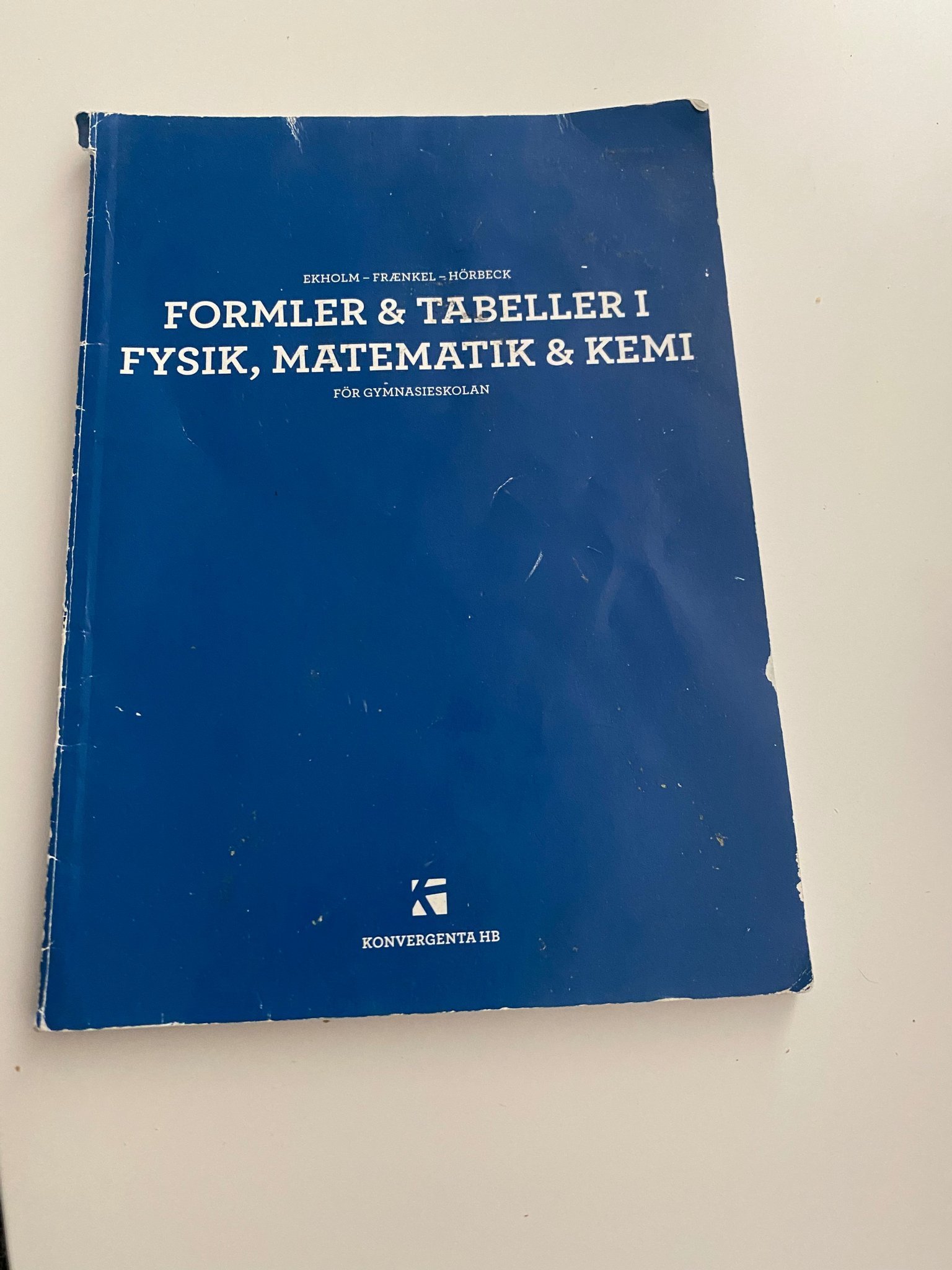 Formler och tabeller i fysik, matematik och kemi