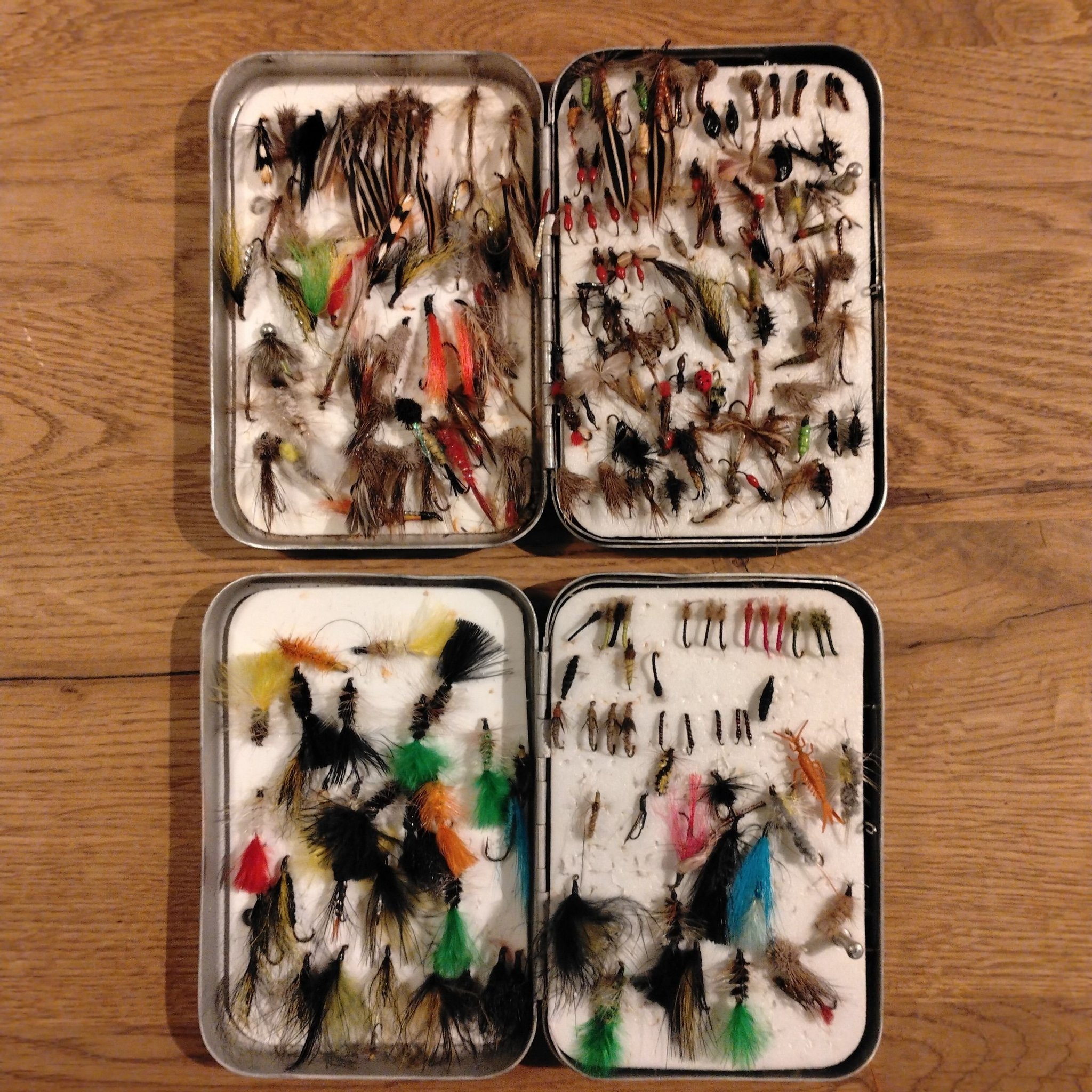 Torr o våtflugor i ALU askar med dubbellock | Köp på Tradera (711620832)