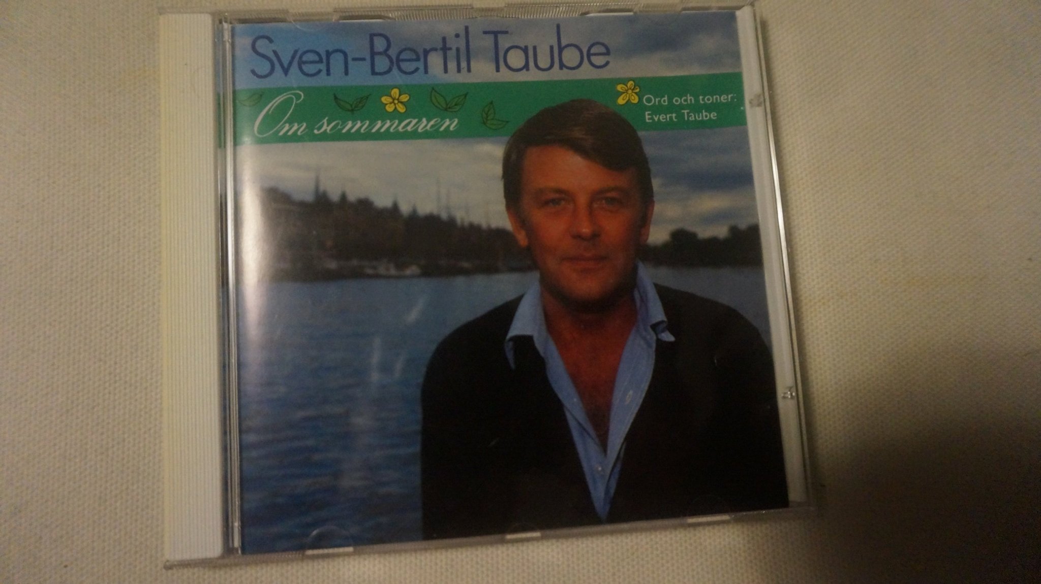 Sven-Bertil Taube - Om sommaren Evert Taube | Köp på Tradera (707270233)