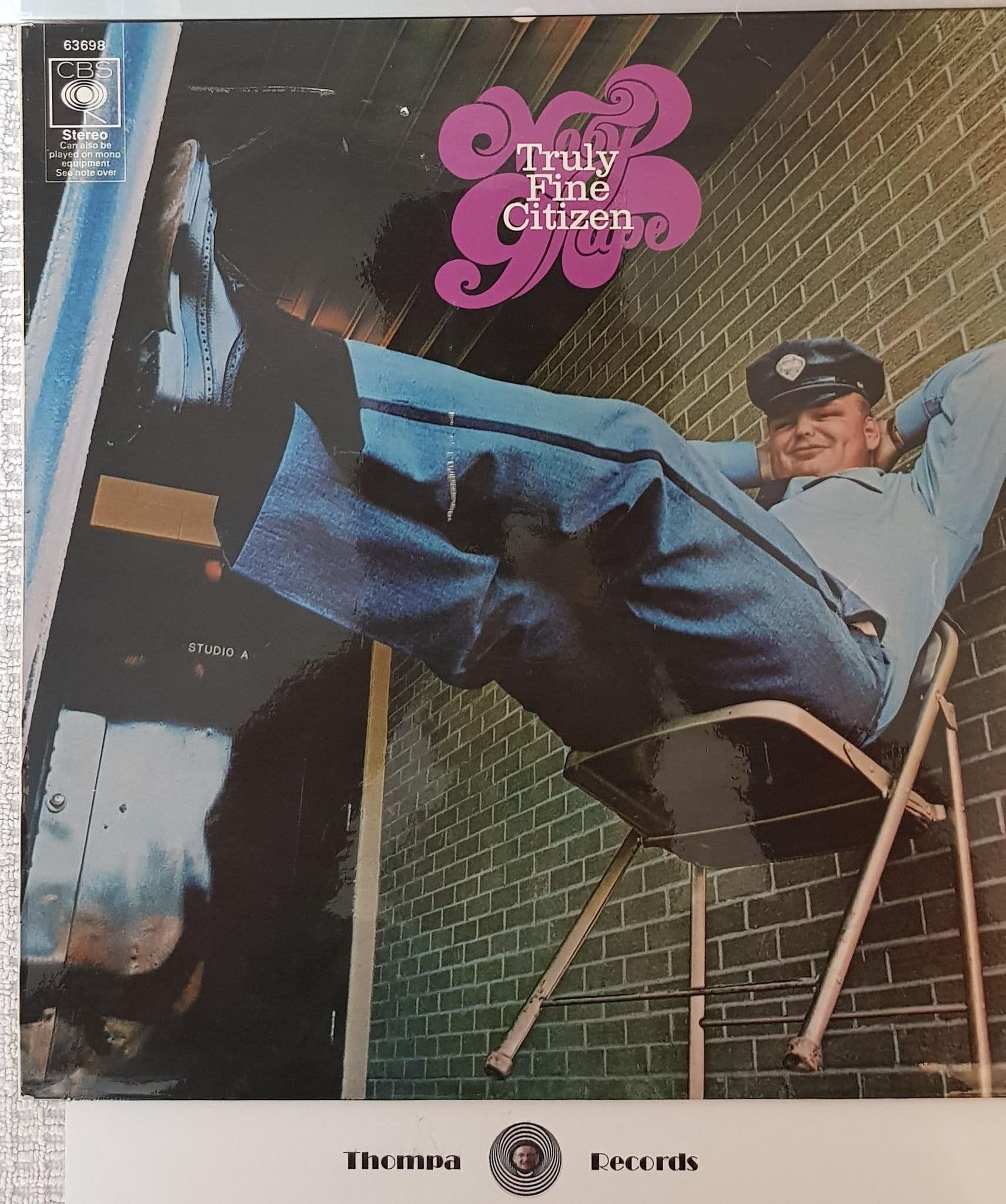 Se produkter som liknar LP Moby Grape - Truly Fine Ci.. på Tradera ...