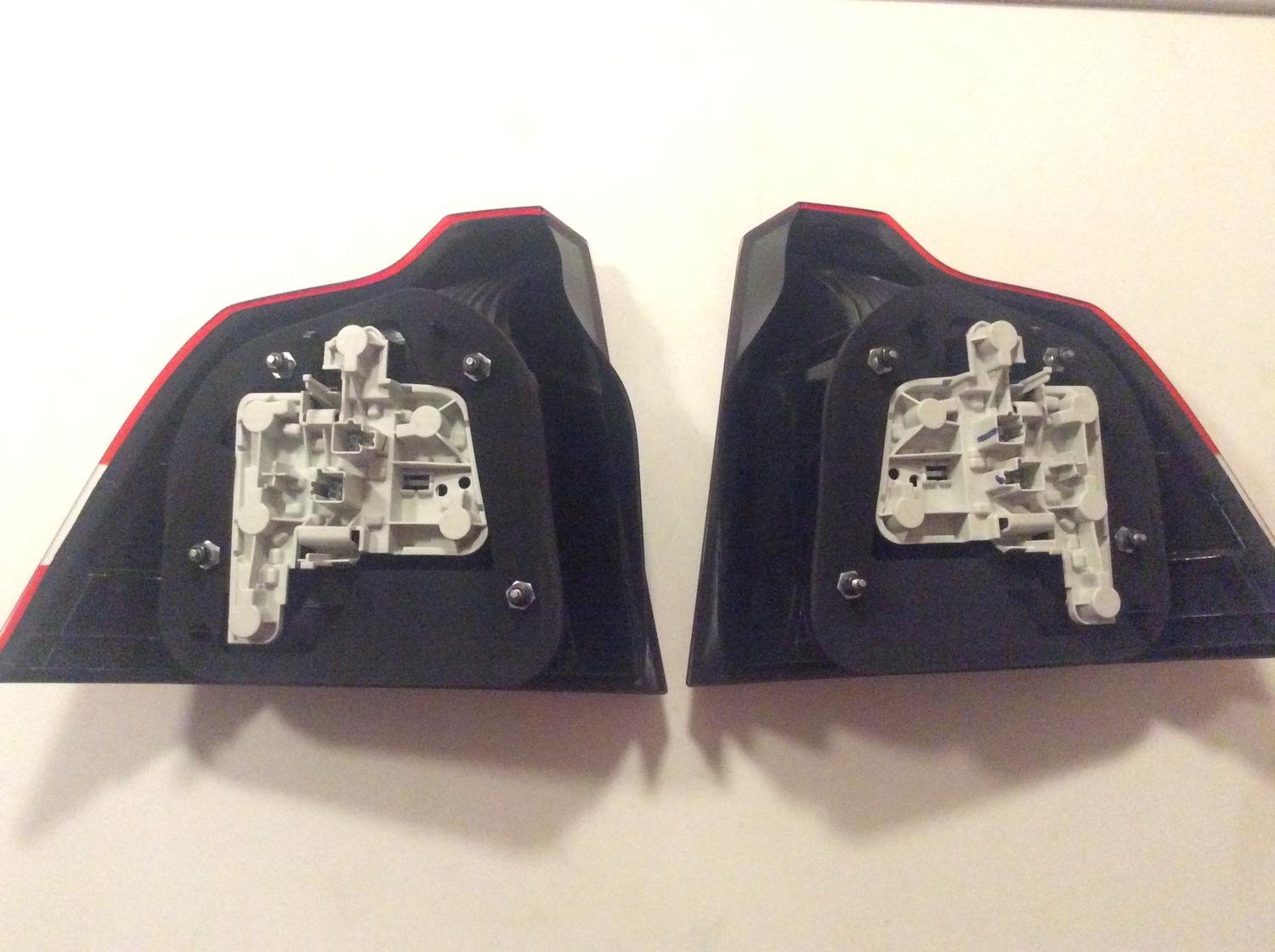 Bakljus 30698347 31213554 Volvo .. | Köp från Carnordic på Tradera ...