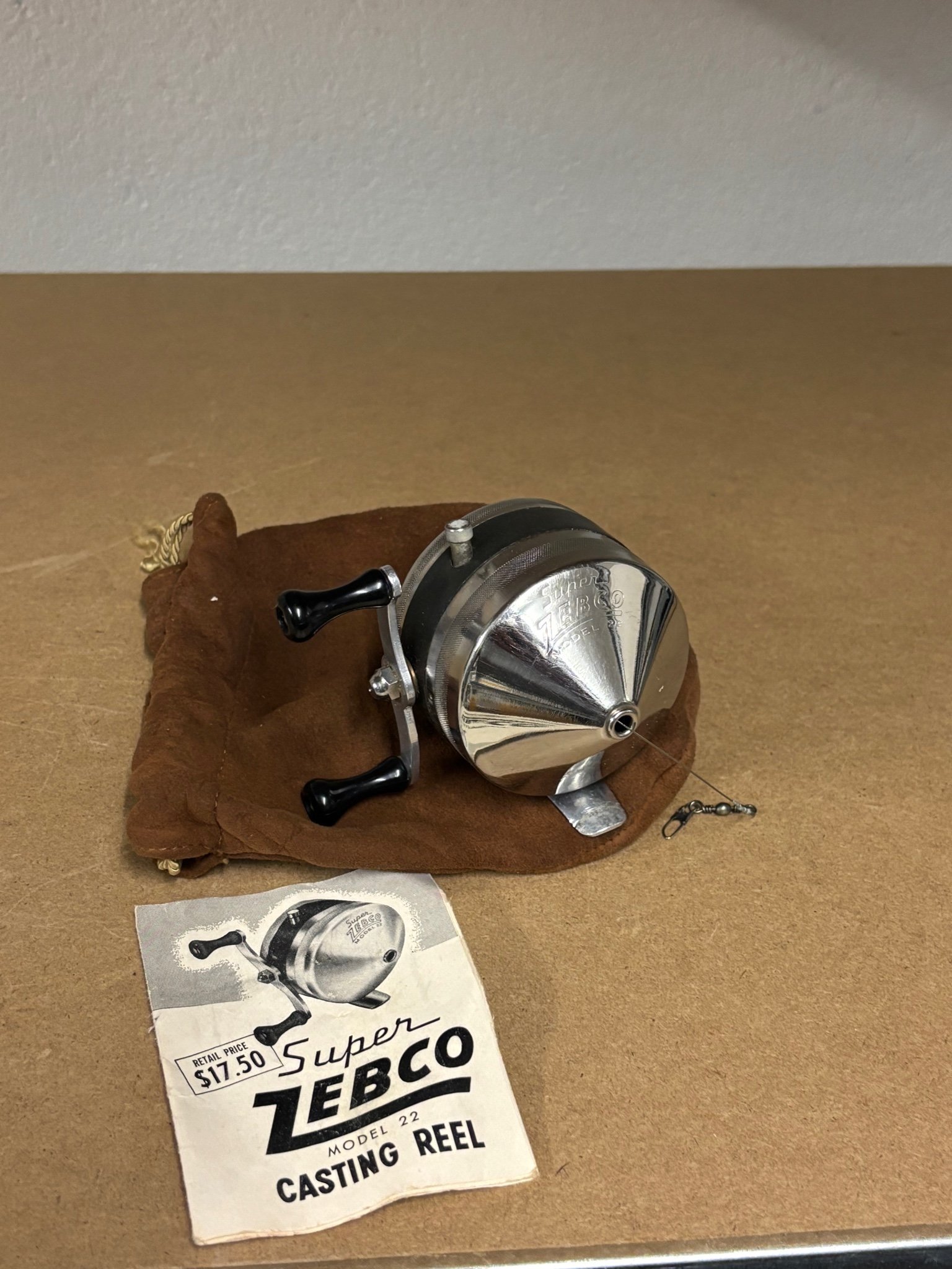 Se produkter som liknar Super Zebco Model 22 Casting .. på Tradera ...