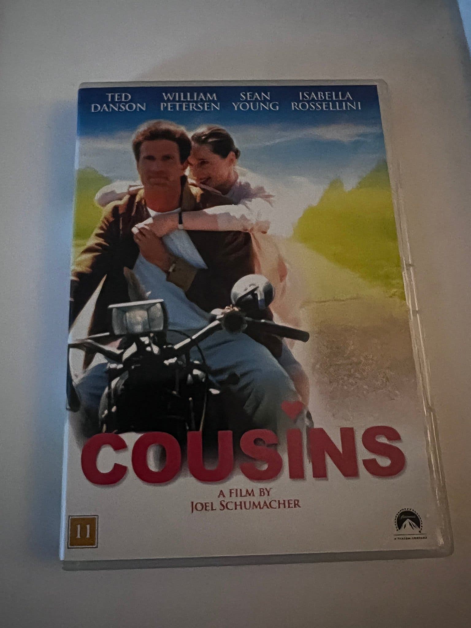 Se produkter som liknar Cousins - Ted Danson - Svensk.. på Tradera ...