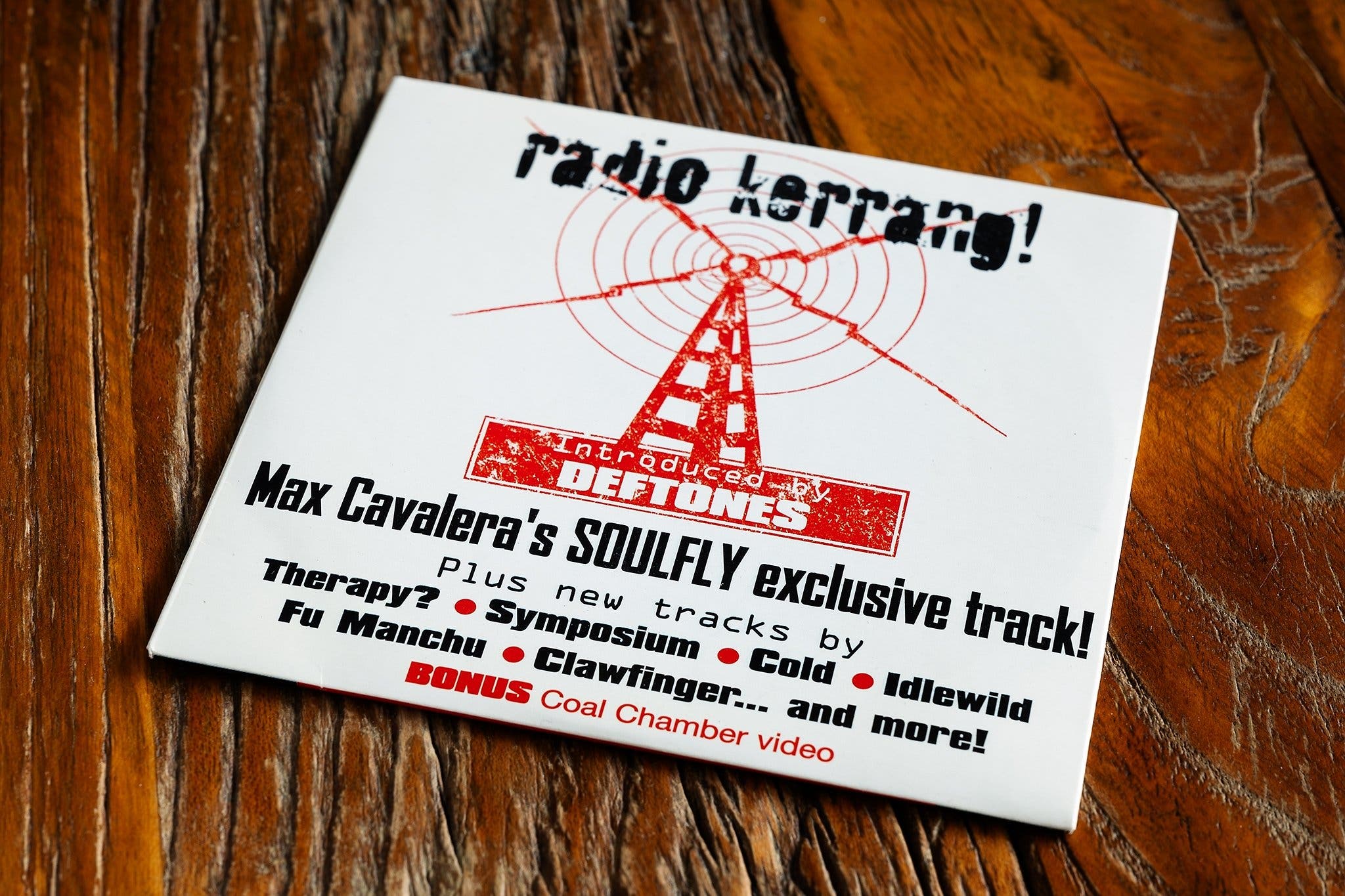 Se produkter som liknar Radio Kerrang! Vol 5 – Defton.. på Tradera ...